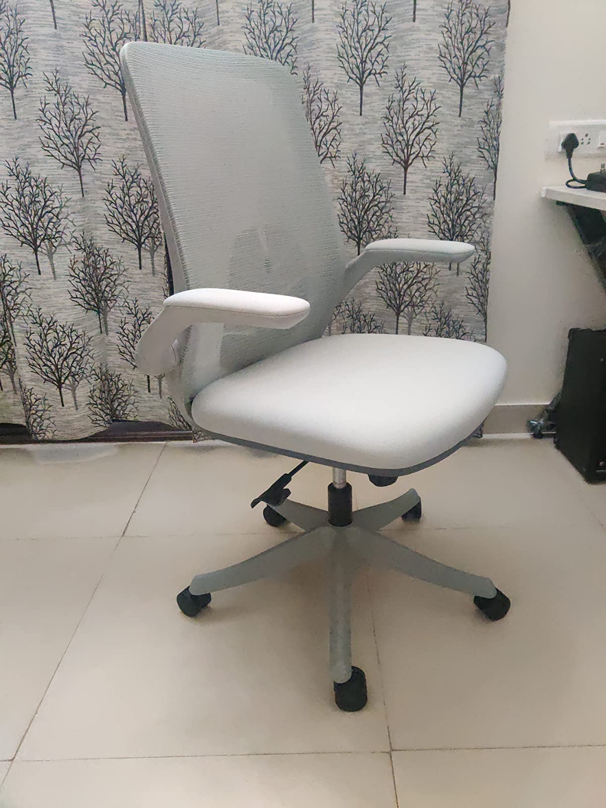 ErgoLab Desginer Petal Office Chair, Mid Back Ergonomic Mesh Home ...