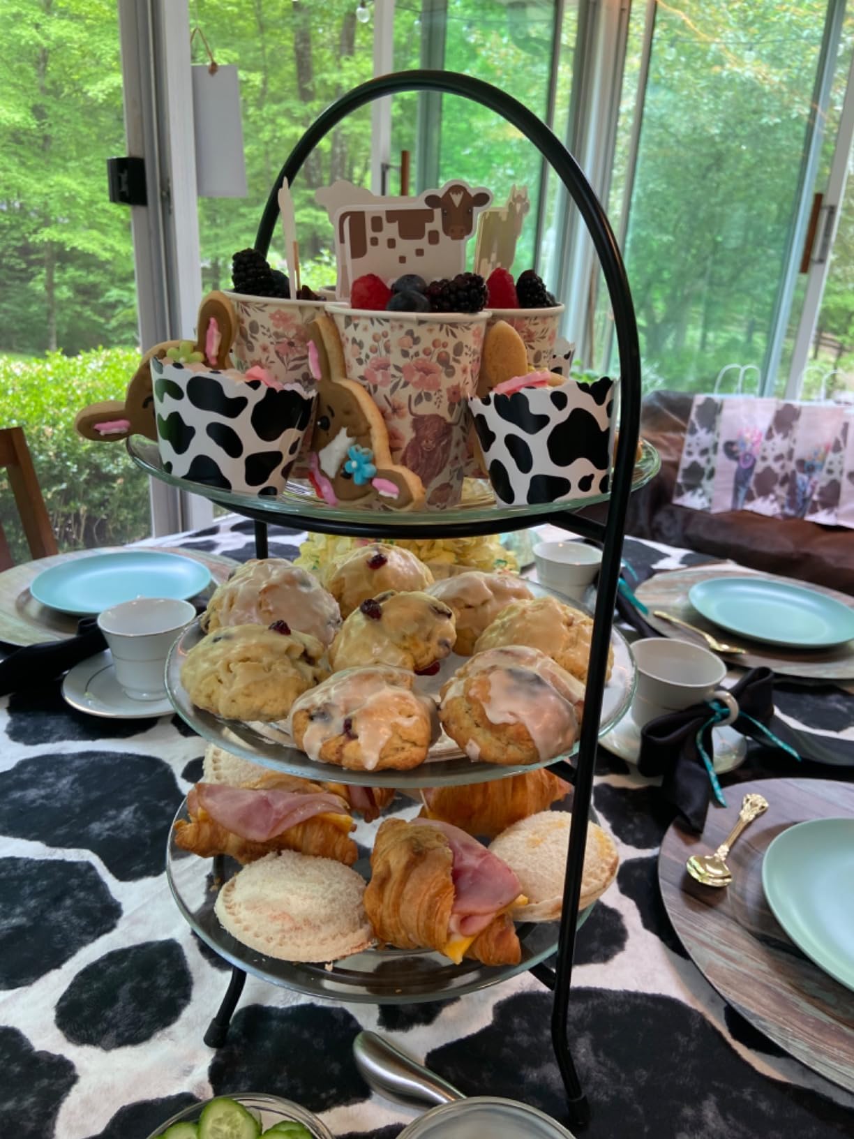 Amazon.com: JarThenaAMCS 50Pcs Floral Highland Cow Paper Cups Rustic ...