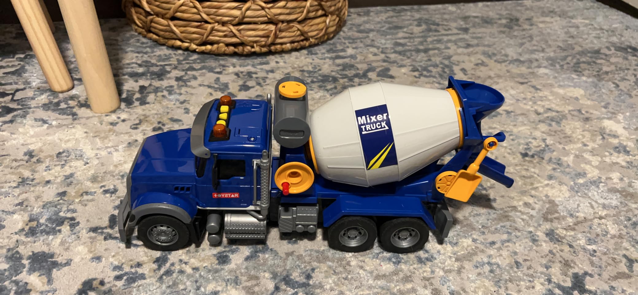 Amazon.com: haomsj Big Cement Mixer Toy Truck with Lights Sounds and ...