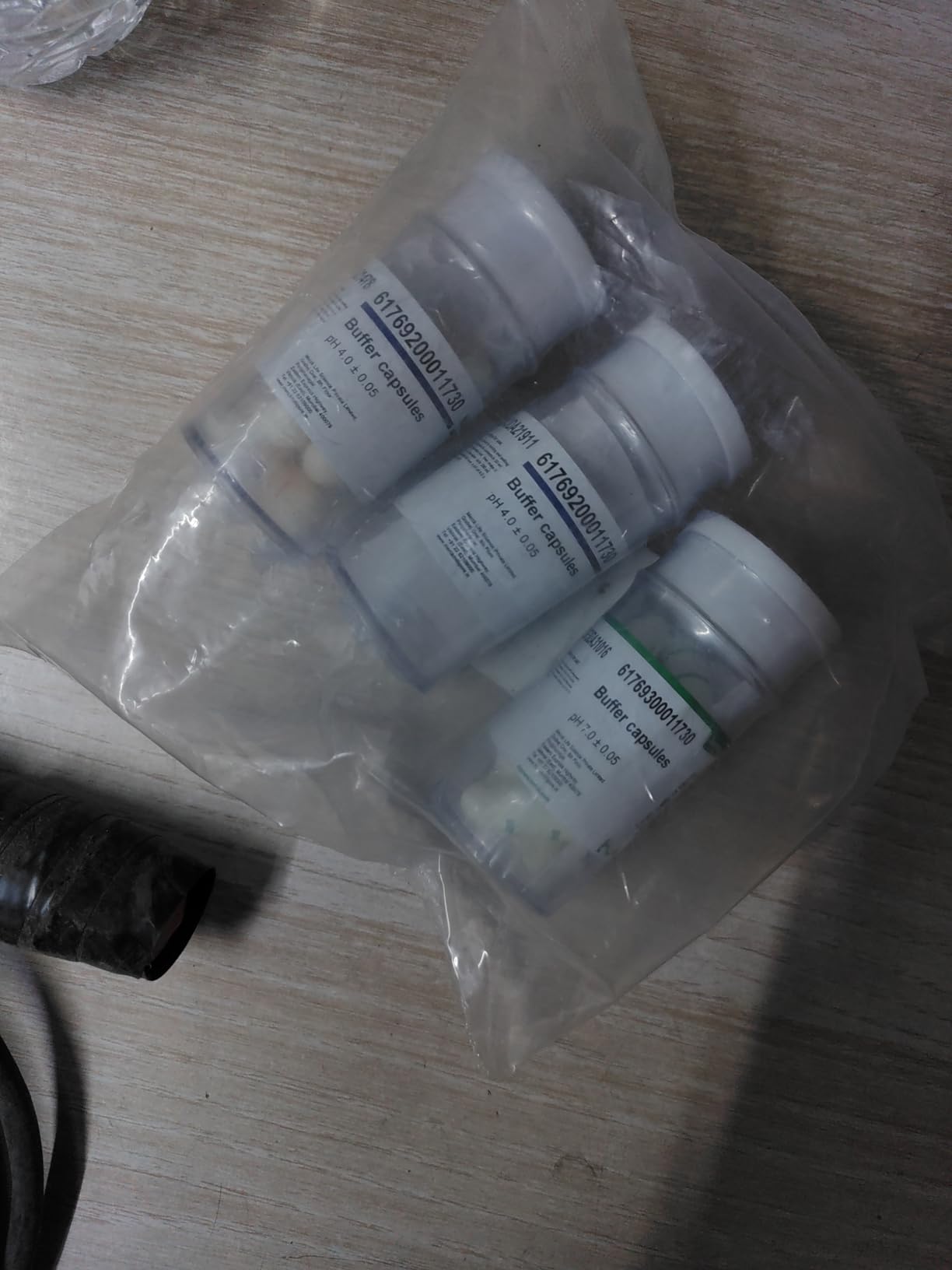 Merck pH Buffer capsules, For pH meter calibration (pH 4.0±0.05, pH 7.0 ...