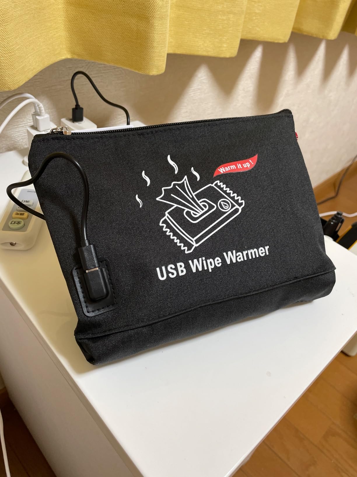 Amazon.co.jp: HapiChil 快適 お尻拭きウォーマー 【保育士セレクト】 持ち運び USB給電 おしりふきウォーマー 日本語説明書付き : ベビー＆マタニティ