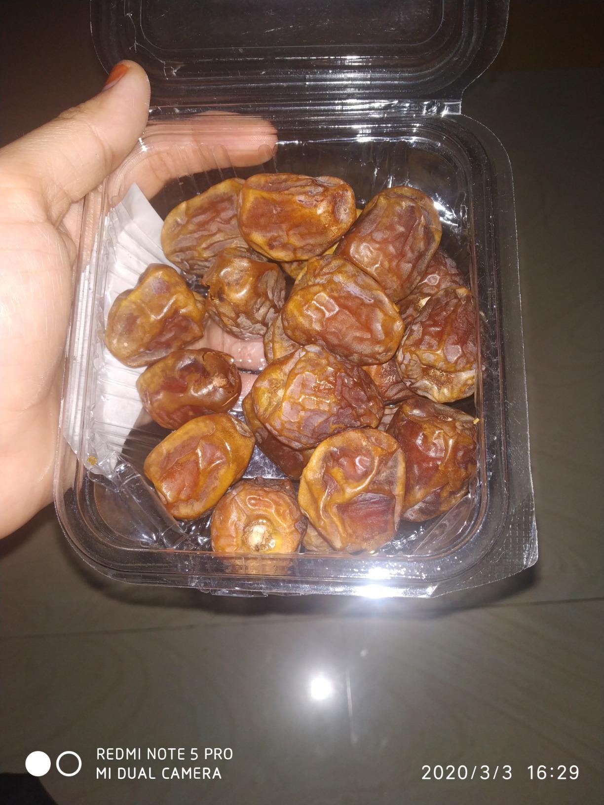 FARM FRESH DATES : Sukkari Dates (400gm) - A Healthy Snack : Amazon.in ...