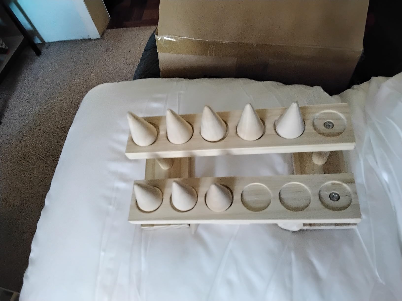 Amazon.com: DELORIGIN 2-Tier 12-Slot Wooden Finger Ring Display Stand ...