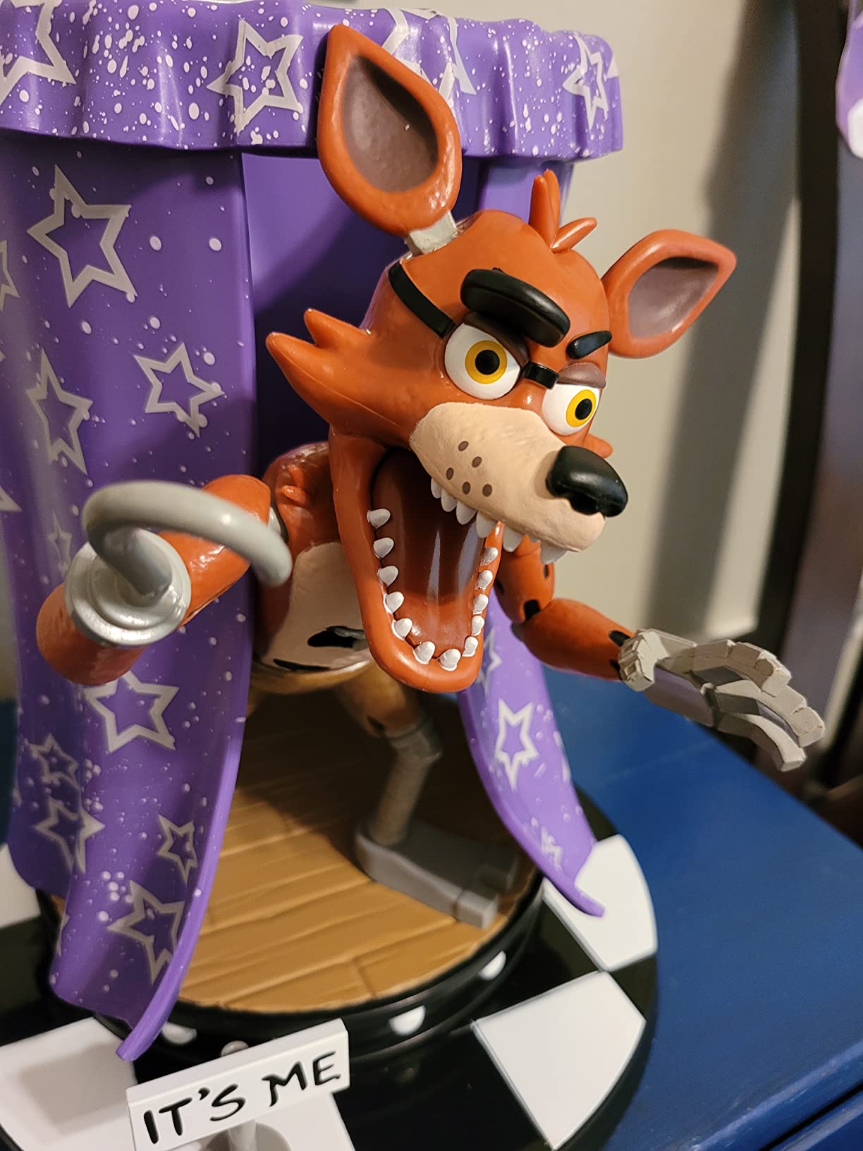 Amazon.com: Funko Vinyl Statue: Five Nights at Freddy's - Foxy : Toys ...