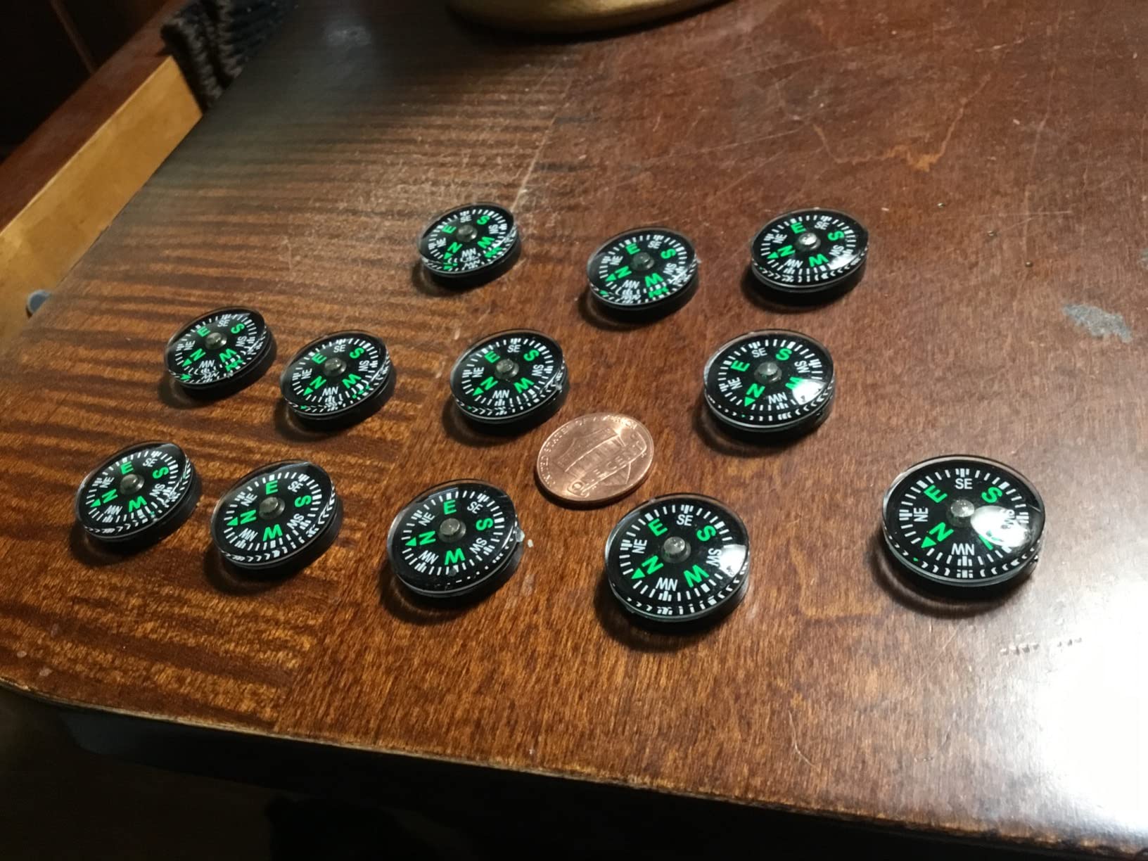 Amazon.com : Bnineteenteam 12pcs 20mm Liquid Filled Button Compasses ...