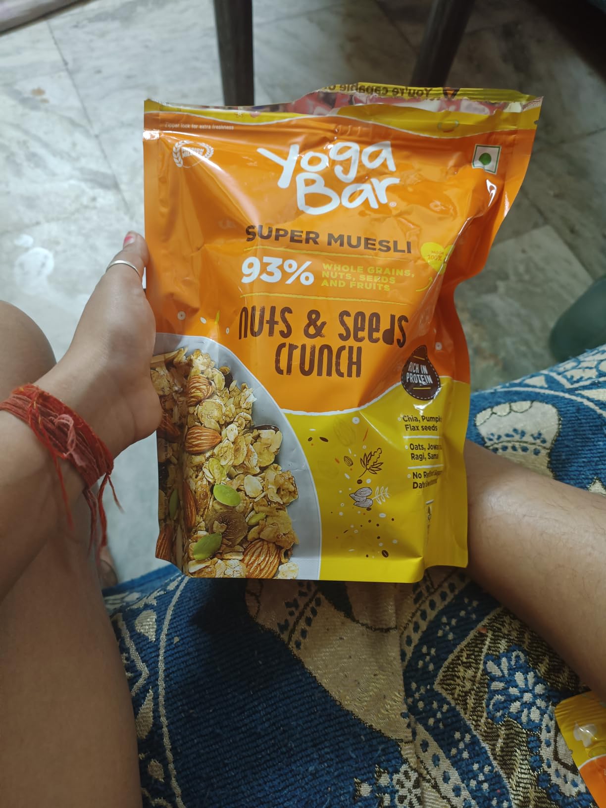 Yogabar Wholegrain Breakfast Muesli Nuts + Seeds with Flax and Chia ...