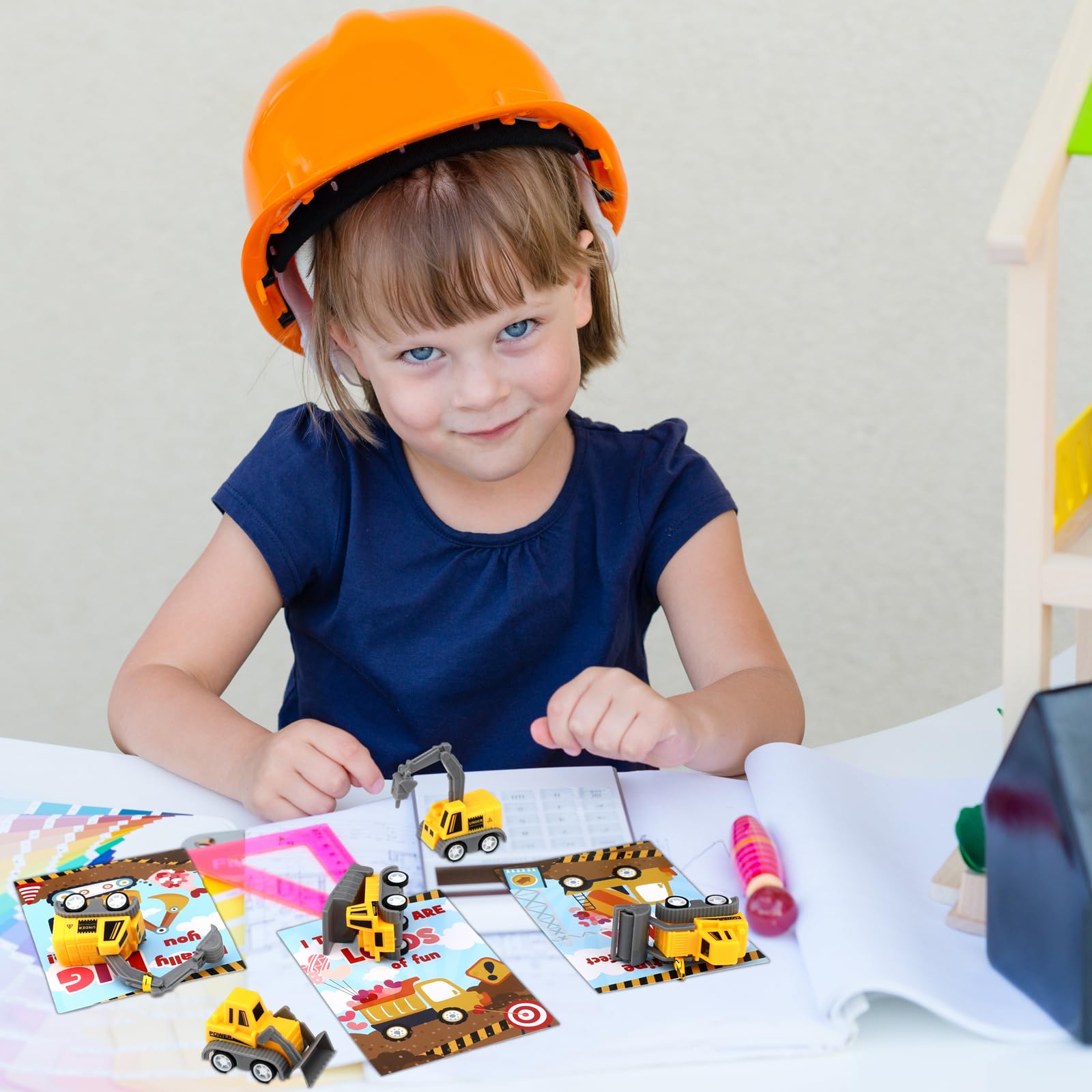Snapklik.com : Libima 30 Set Valentines Day Construction Cards