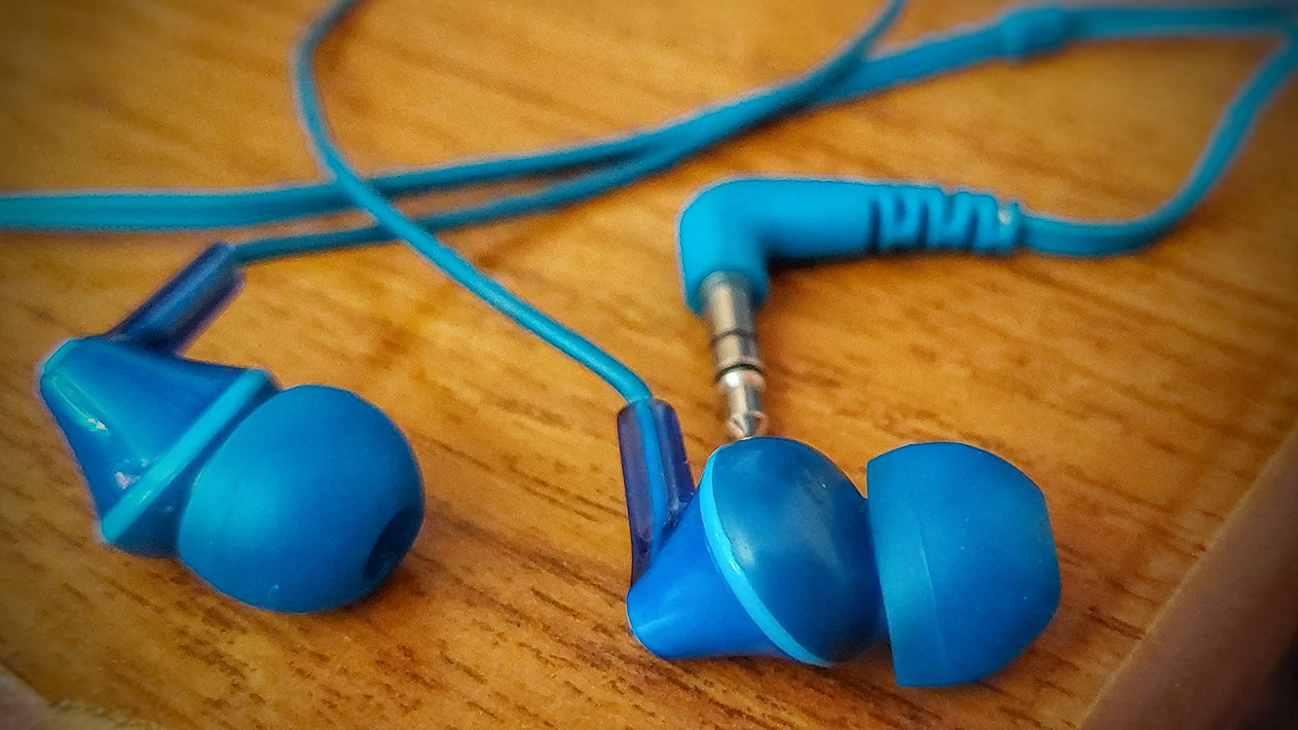 Panasonic TCM115E Wired In-Ear Headphones with Excellent Noise ...