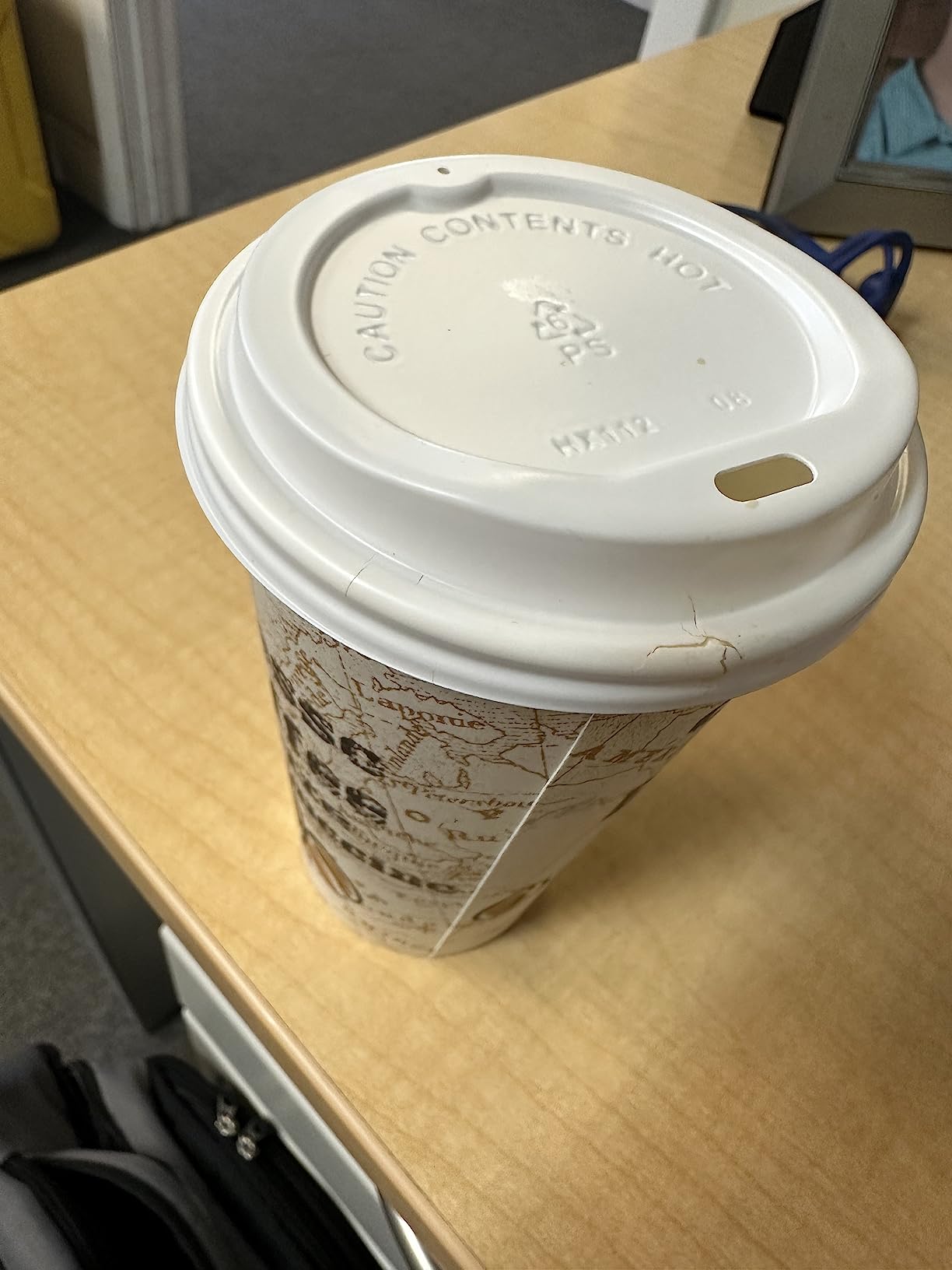 $4/mo - Finance Amazon Basics To Go Hot Paper Coffee Cups with Lids, 16 ...