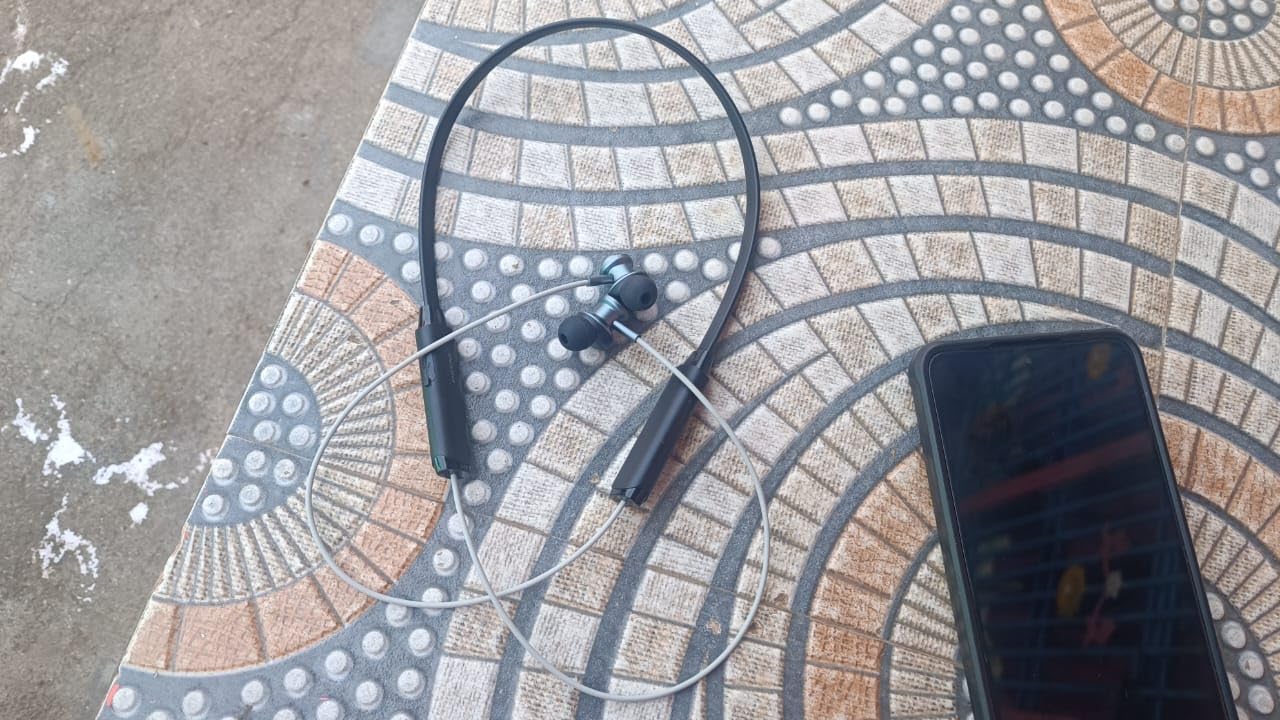 Boult Audio FXCharge Bluetooth Earphones with 32H Playtime, Dual ...