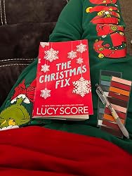 Amazon.com: The Christmas Fix: 9781728295145: Score, Lucy: Books