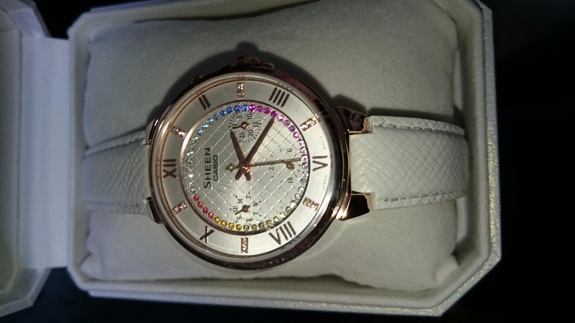 Amazon.co.jp: [カシオ] 腕時計 シーン SHE-3041GLJ-7AJF ホワイト : ファッション