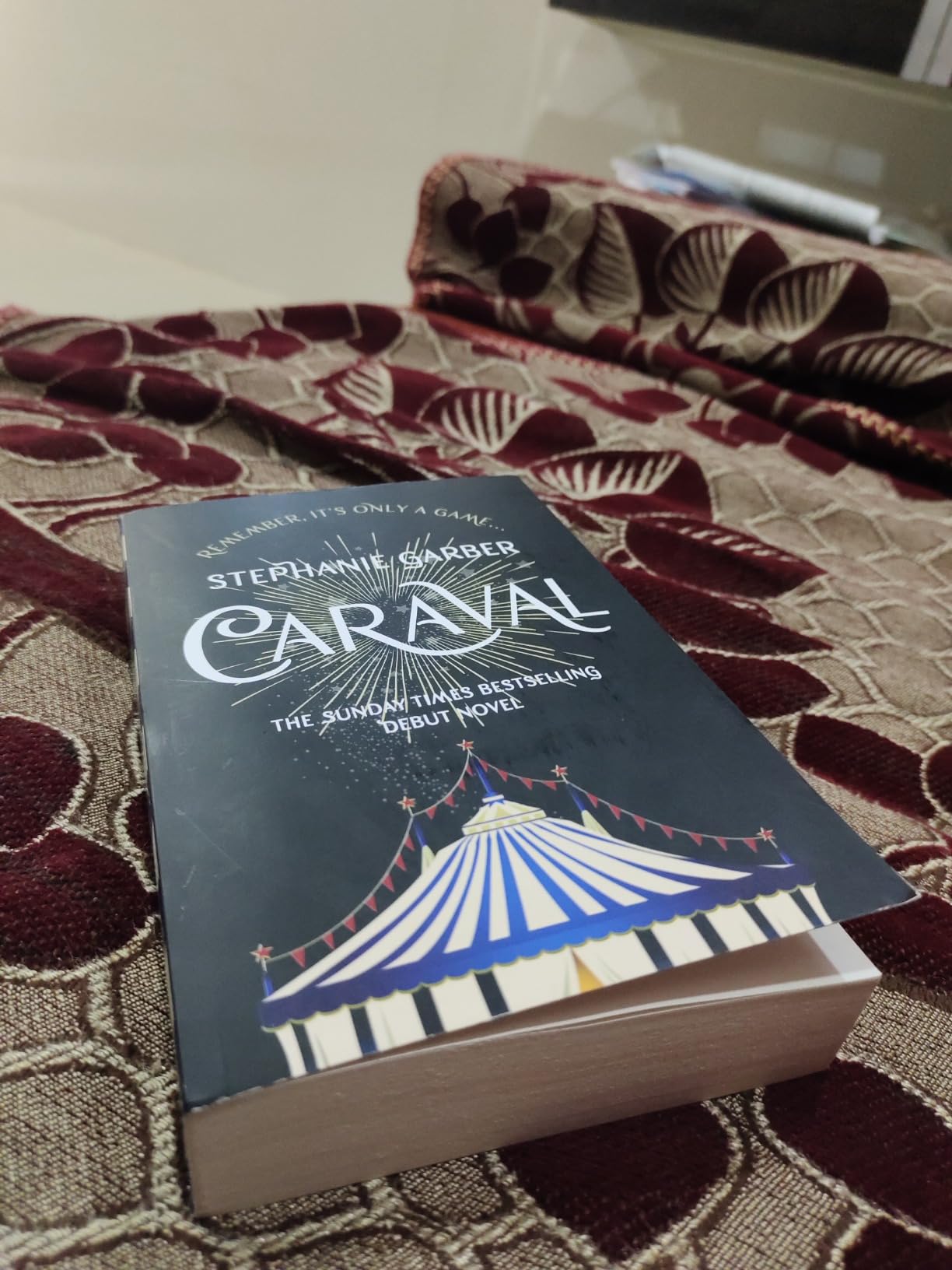 Caraval : Garber, Stephanie: Amazon.in: Books
