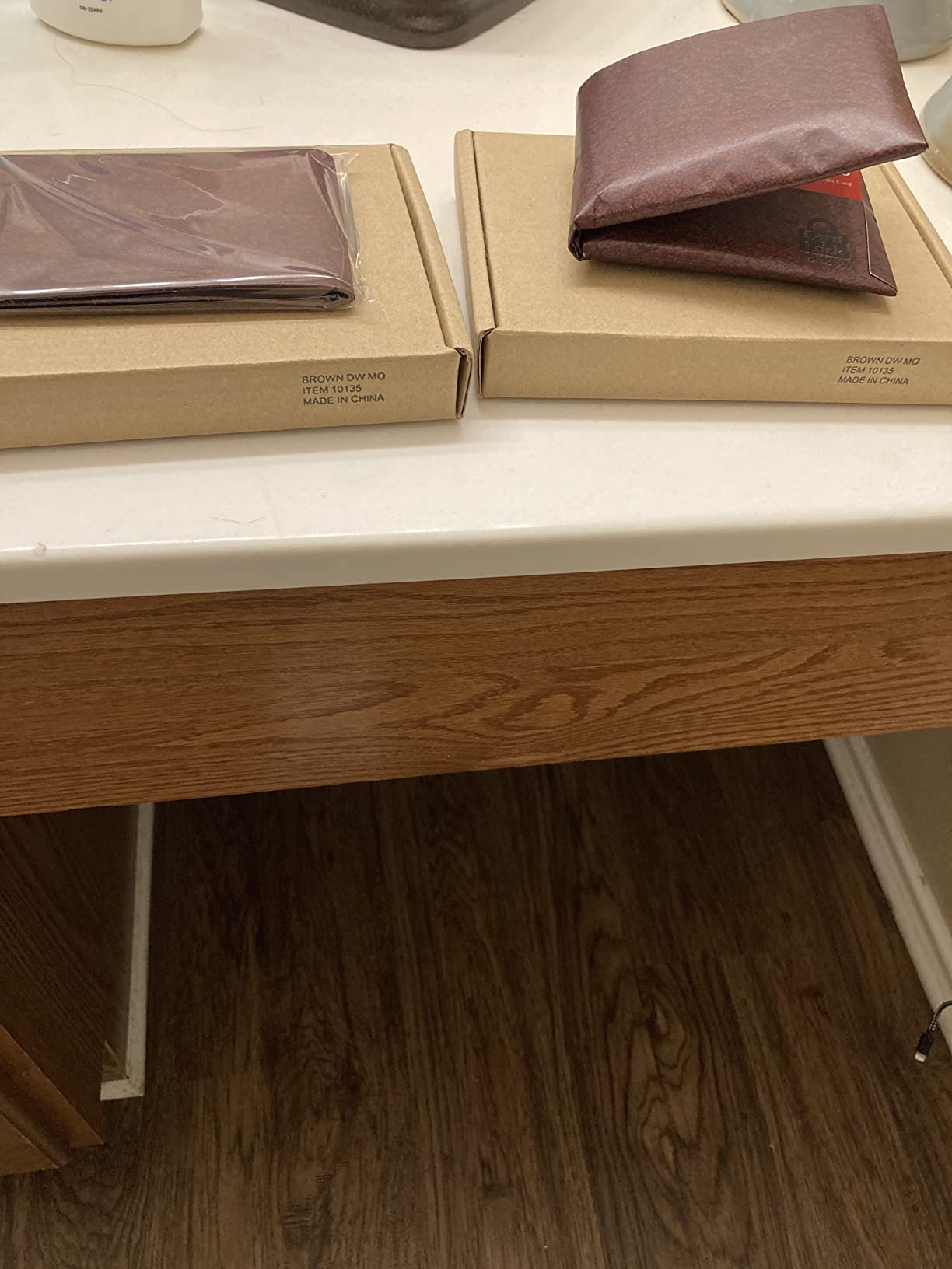 Amazon.com: Telebrands Corp 10276-6 4 X 3 Black & Brown Dura Wallet ...