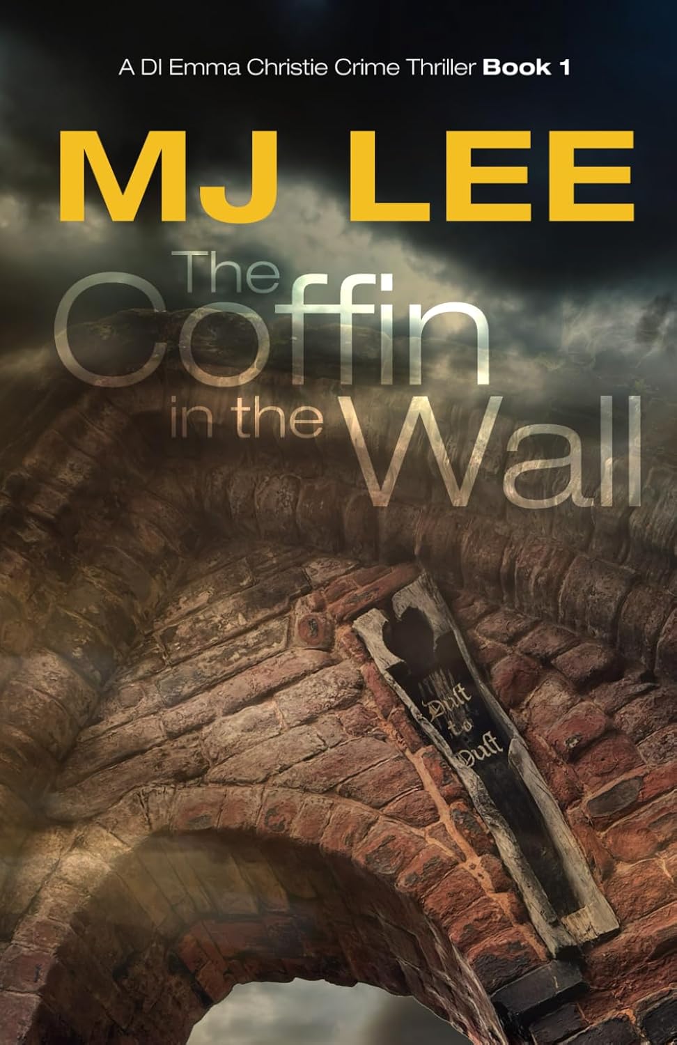 The Coffin in the Wall: A DI Emma Christie Crime Thriller Book 1 : Lee ...