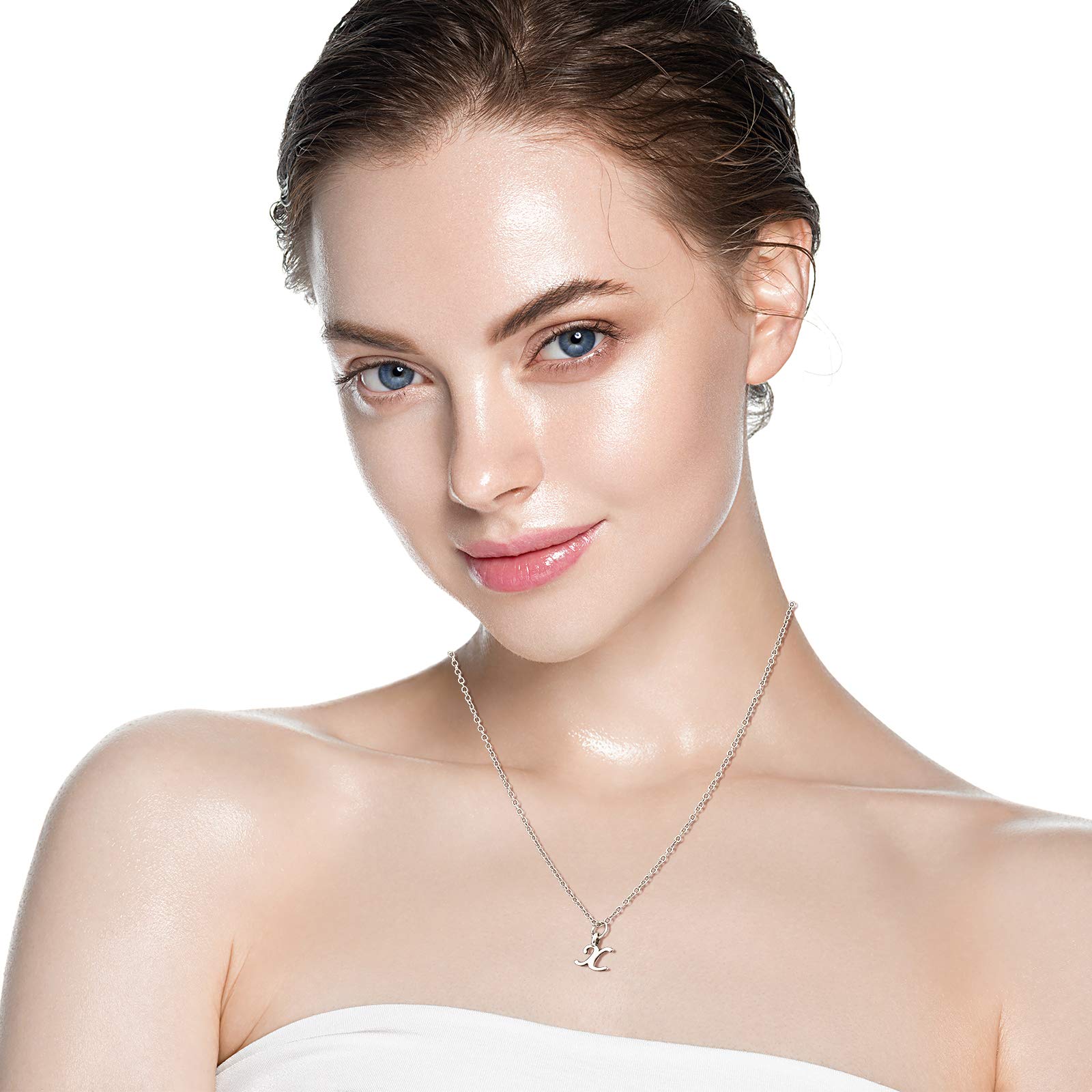 Julie Fehr's Instagram, Twitter & Facebook on IDCrawl