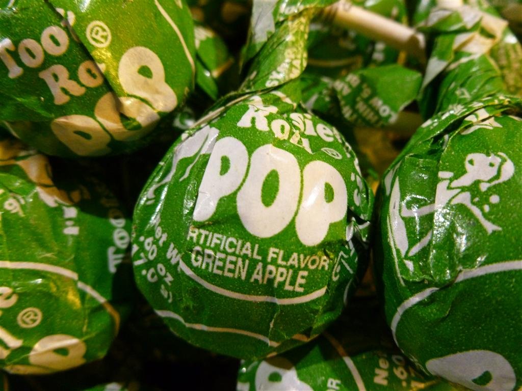 Amazon.com : Green Apple Tootsie Pops 60 Count Bulk : Suckers And ...