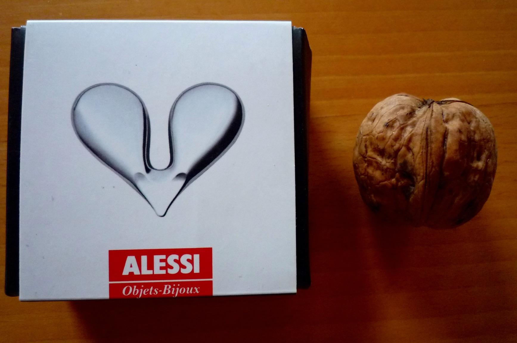 Amazon｜【正規輸入品】 ALESSI アレッシィ NUT SPLITTER くるみ割り JHT01｜クラッカー オンライン通販