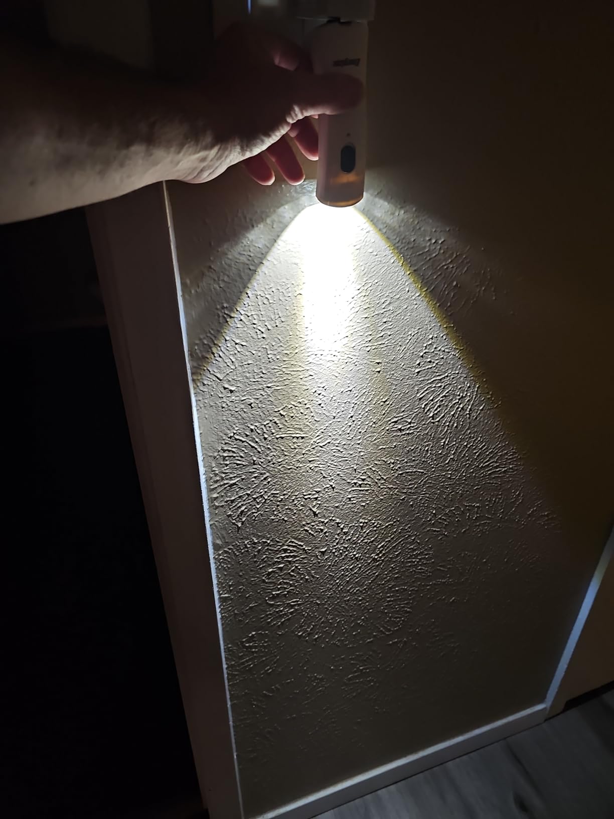 Amazon.com: Energizer LED Rechargeable Plug-in Flashlights (6-Pack ...