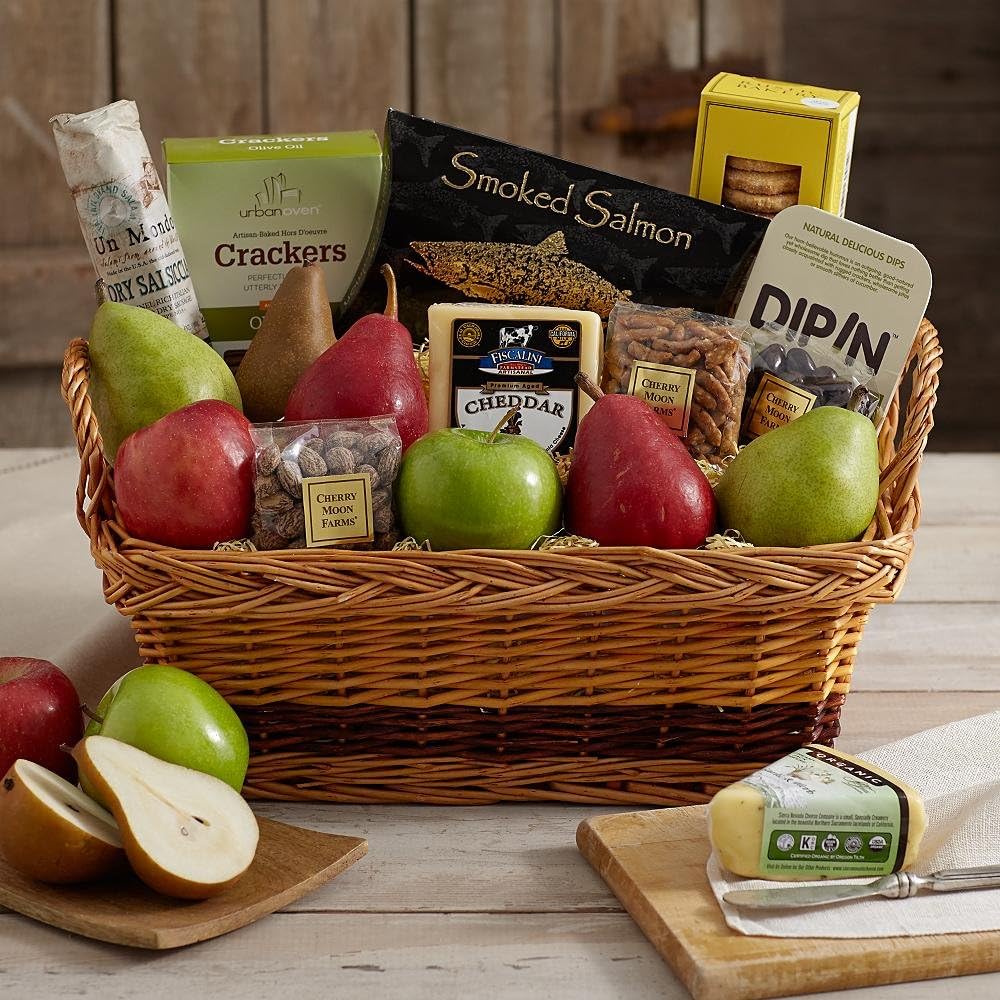 Amazon.com: A Spread To Share - Fruit and Snack Baskets : Grocery ...