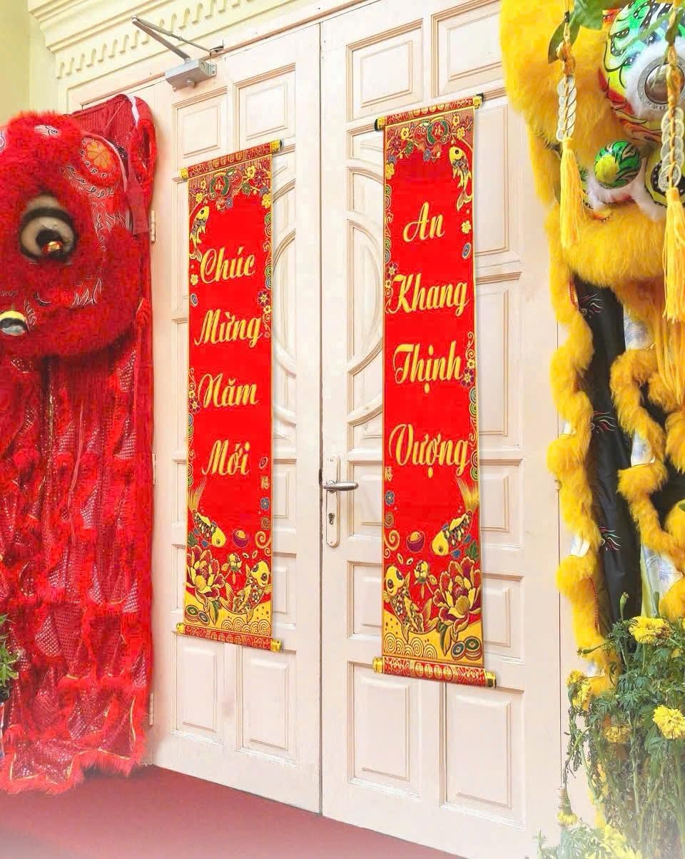 Amazon.com: Vietnamese Lunar New Year Decoration Couplets- Red Hanging ...