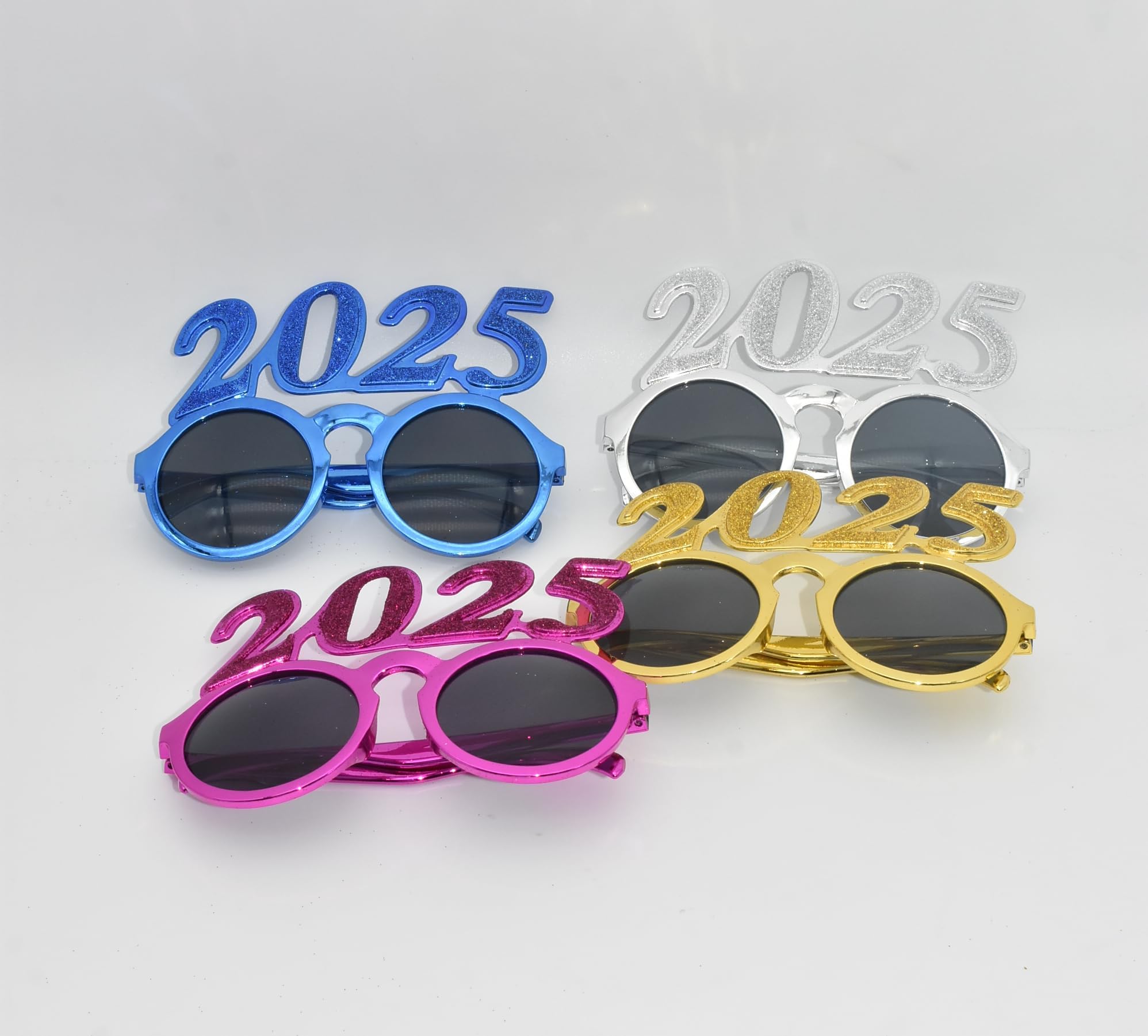 Amazon.com: SWYOUN 4PCS 2025 Plastic Glasses Happy New Year's Eve ...
