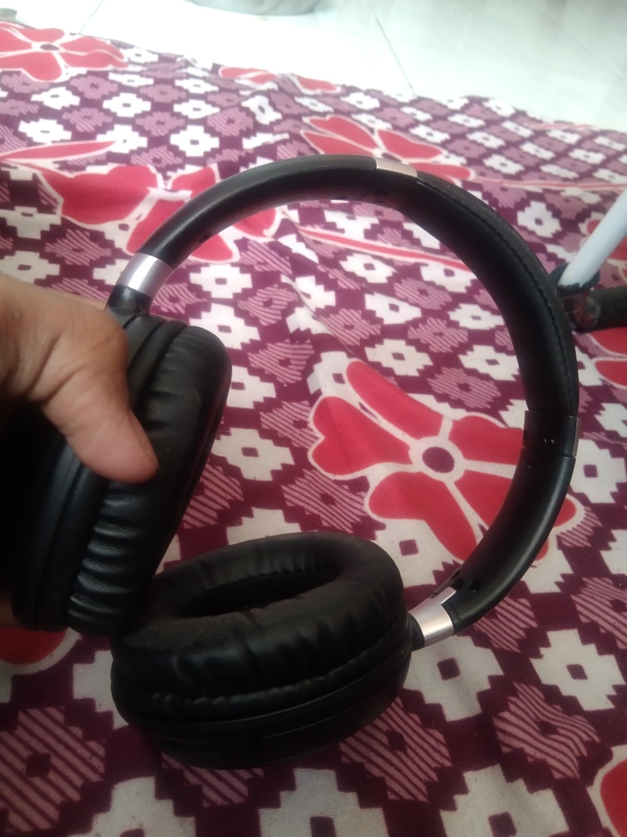 Portronics Muffs M3 Over Ear Headphones with ANC Enabled, Upto 40 Hours ...