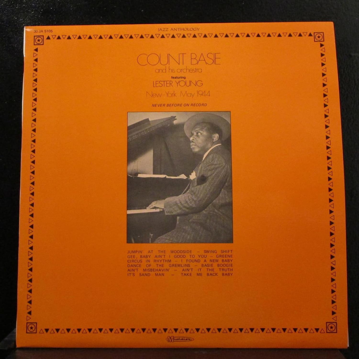 Amazon.com: Count Basie And His Orchestra Featuring Lester Young - New ...