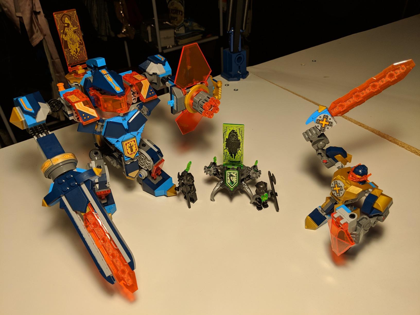 Amazon.com: LEGO NEXO KNIGHTS Tech Wizard Showdown 72004 Building Kit ...