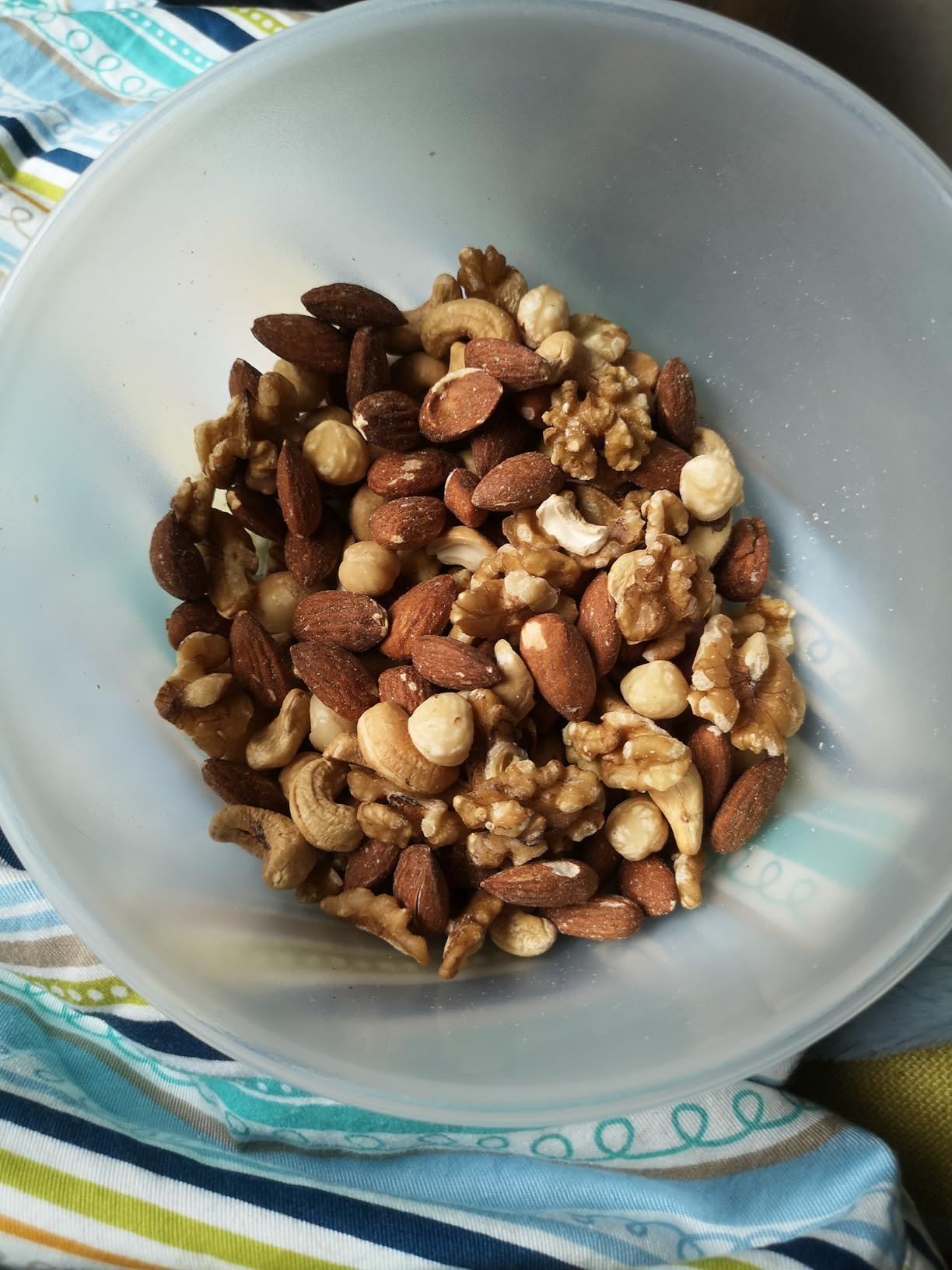 Nut Grocer Australia Mixed Nuts Premium Dry Roasted & Unsalted 500 g ...