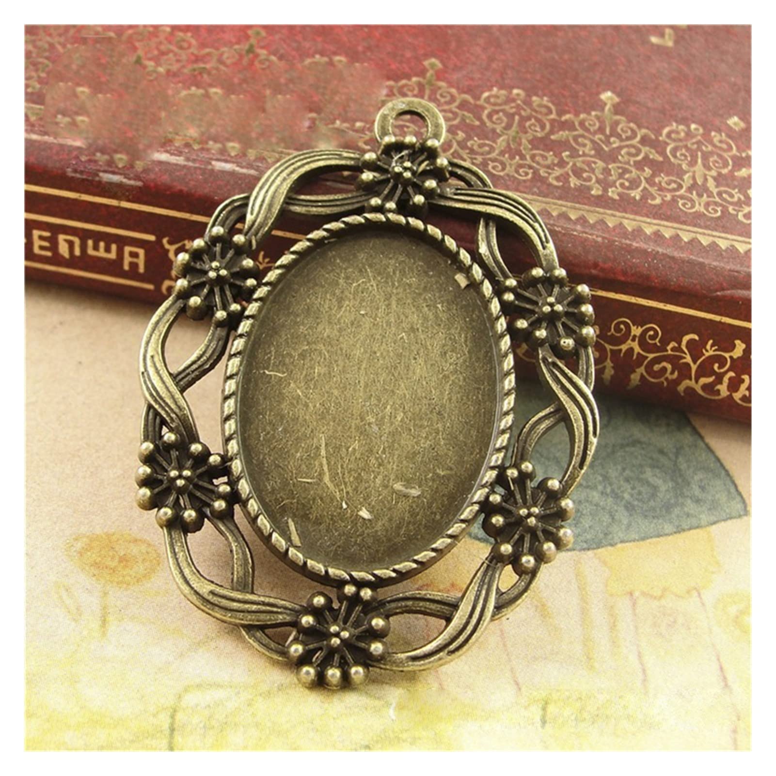 Filigree Oval Frame