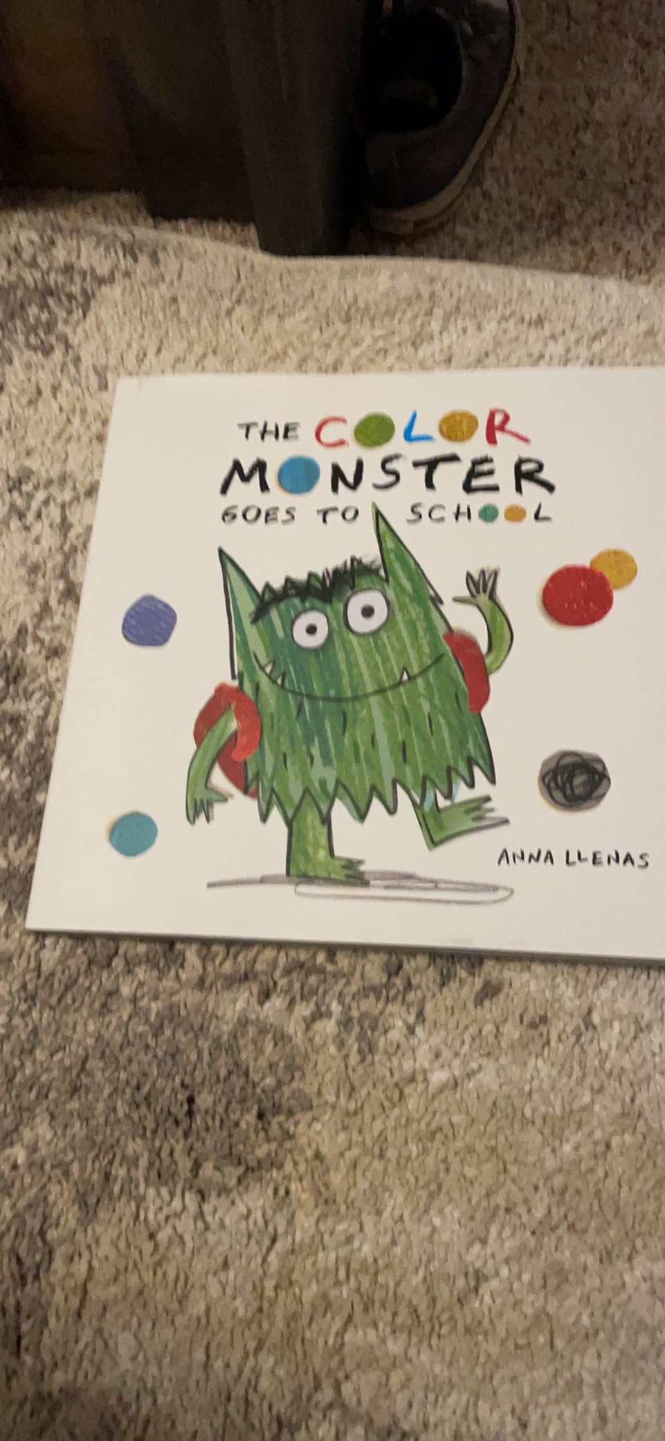 Amazon.com: The Colour Monster Goes to School: 9781787415584: Llenas ...