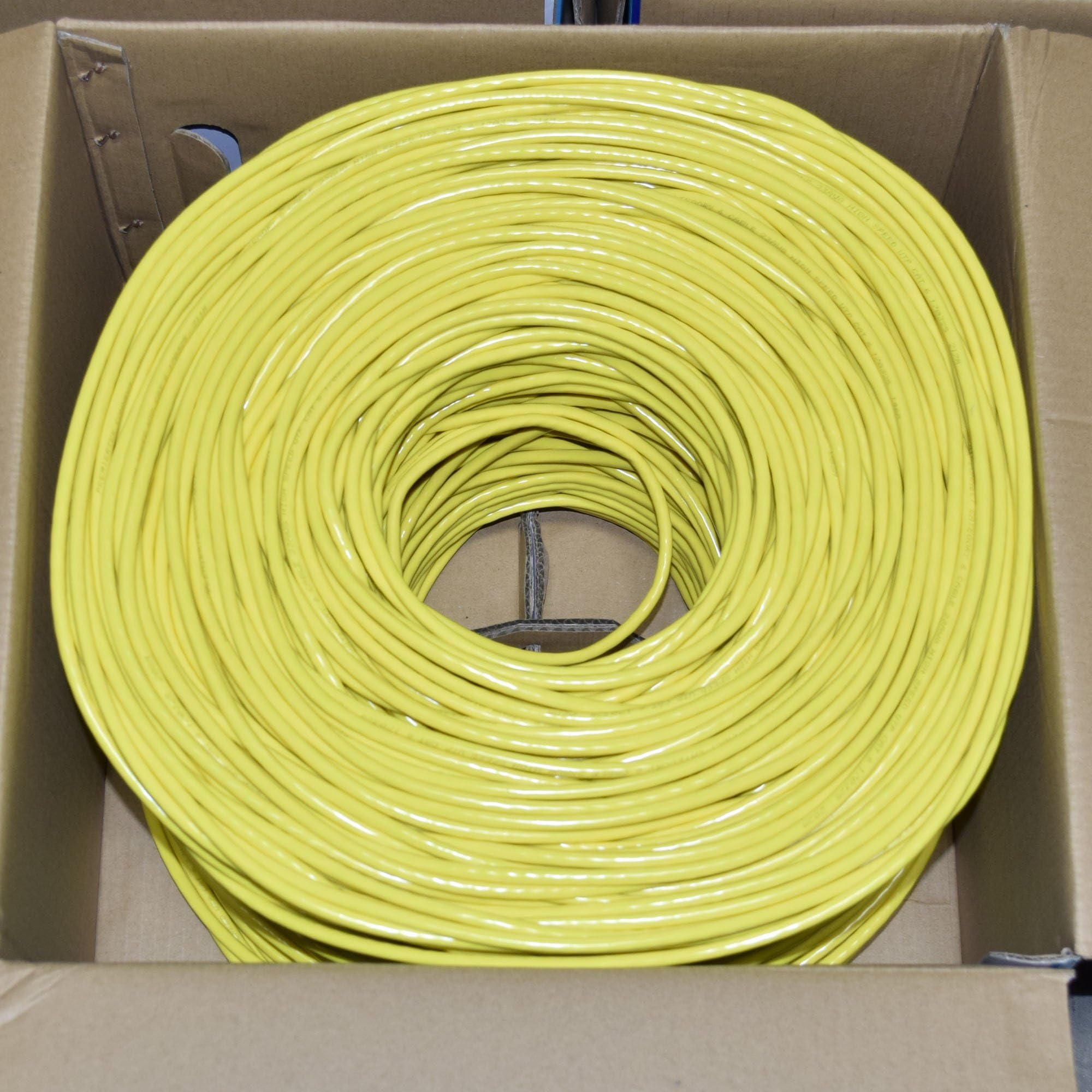 Amazon.com: Premiertek 1000Ft Cat6 23AWG UTP Solid 4-Pairs Network ...
