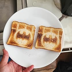Amazon.com: DC Batman 2-Slice Toaster by Warner Bros - Electric Toaster ...