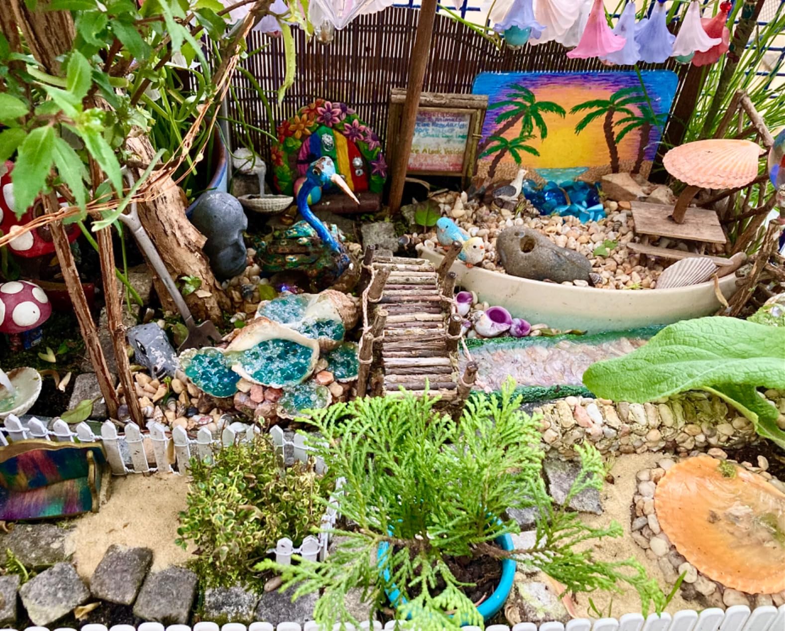 Avalon 400 pcs Tiny Mixed Sea Shells 20-25 Styles Ocean Spiral ...