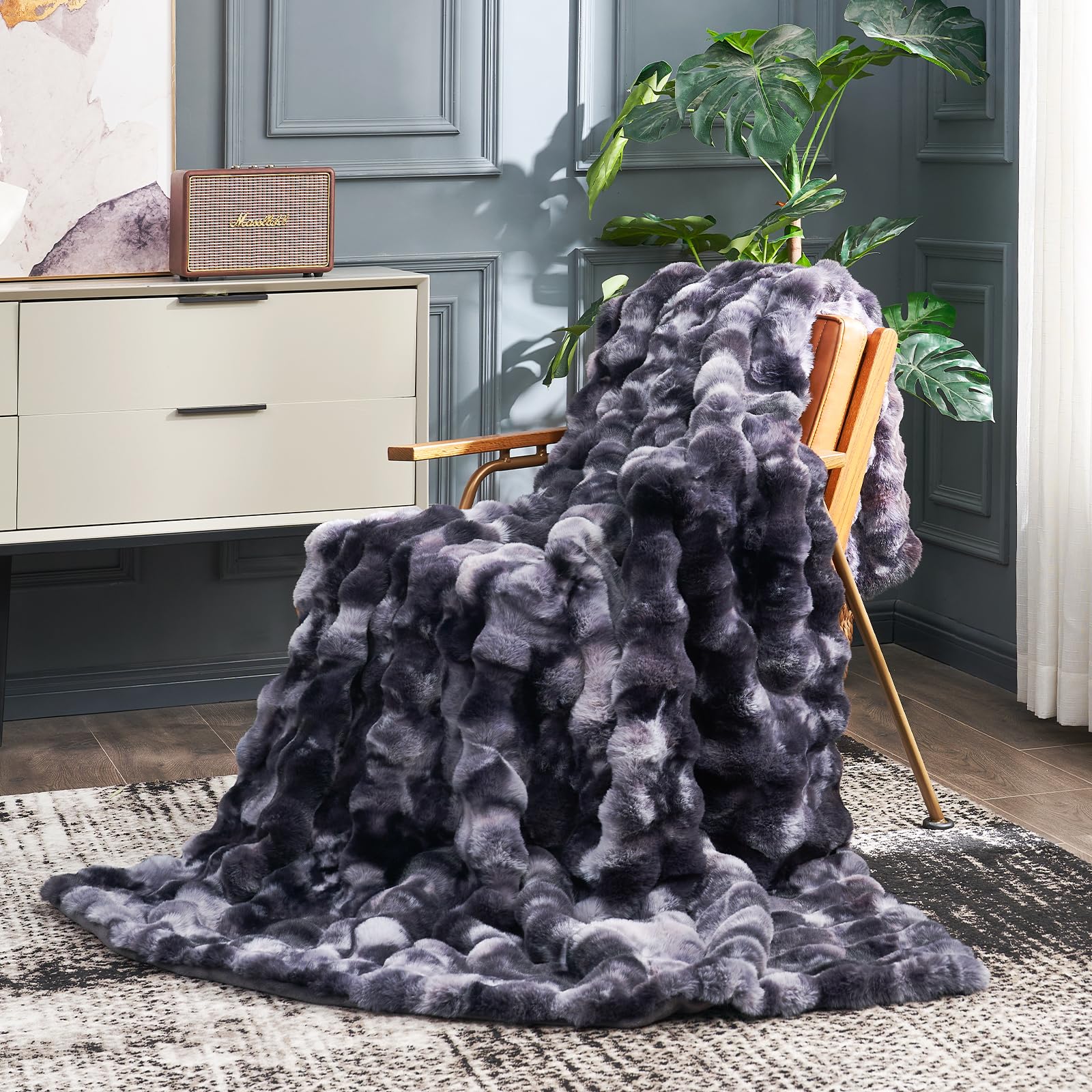 Amazon.com: Cozy Bliss Faux Fur Throw Blanket for Couch, Fuzzy Soft ...