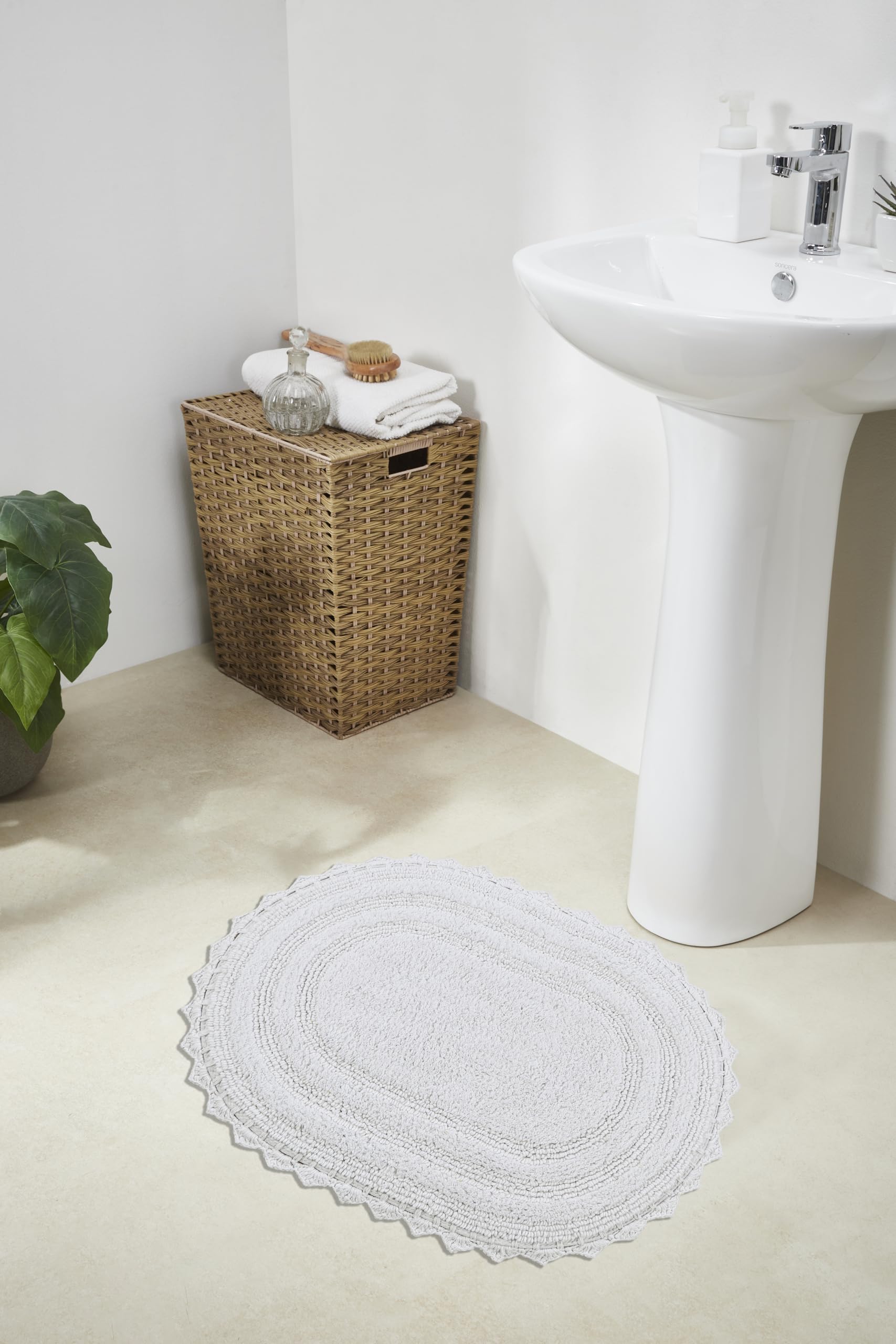 Amazon.com: Better Trends Lilly Crochet 17x24 Oval Bathroom Rug & Reversible Bathroom Rugs, Bath ...