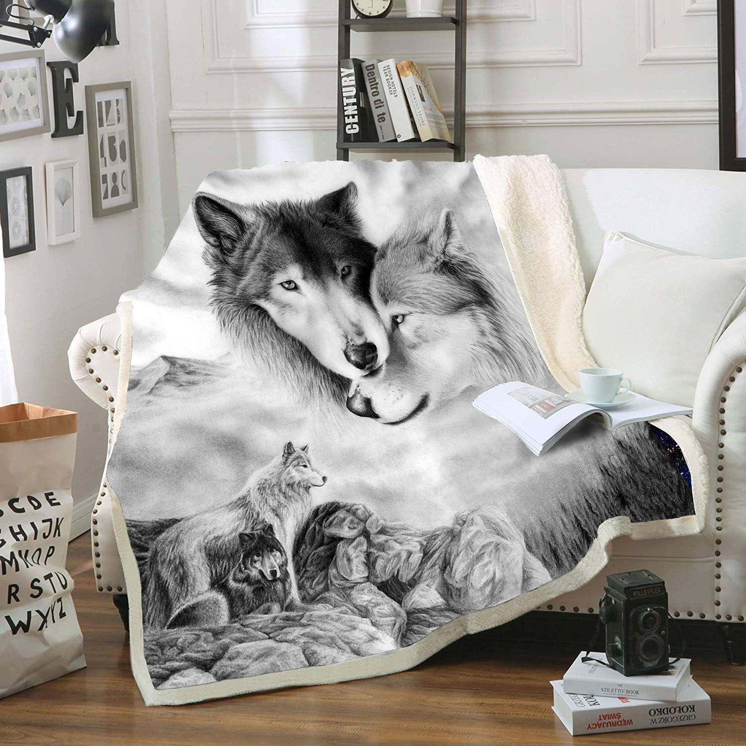 Amazon.com: Lavish Home Wolf Blanket – 80x92-inch Printed Pair of ...