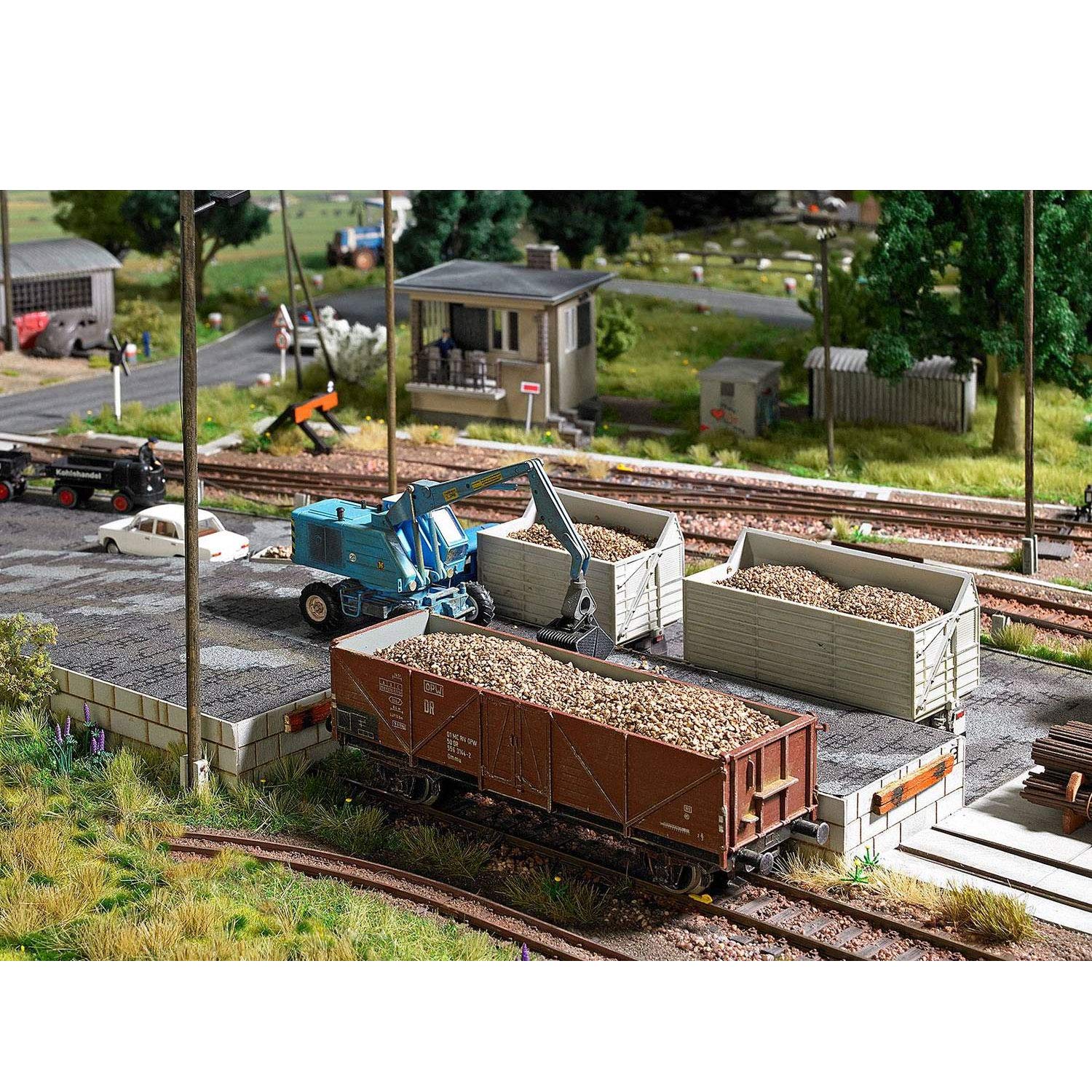 Buy Busch 1620 Loading Ramp HO Structure Scale Model Structure Online ...