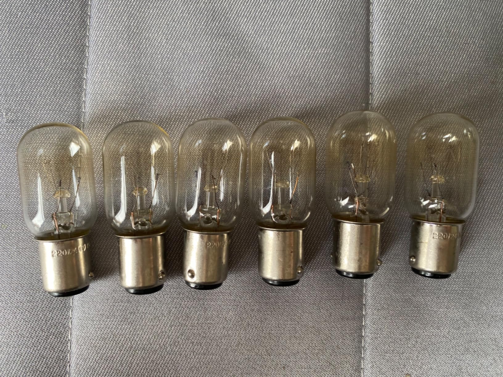Luxvista Sewing Machine Bulb 15W Small Bayonet B15 Dimmable, T22 B15d ...