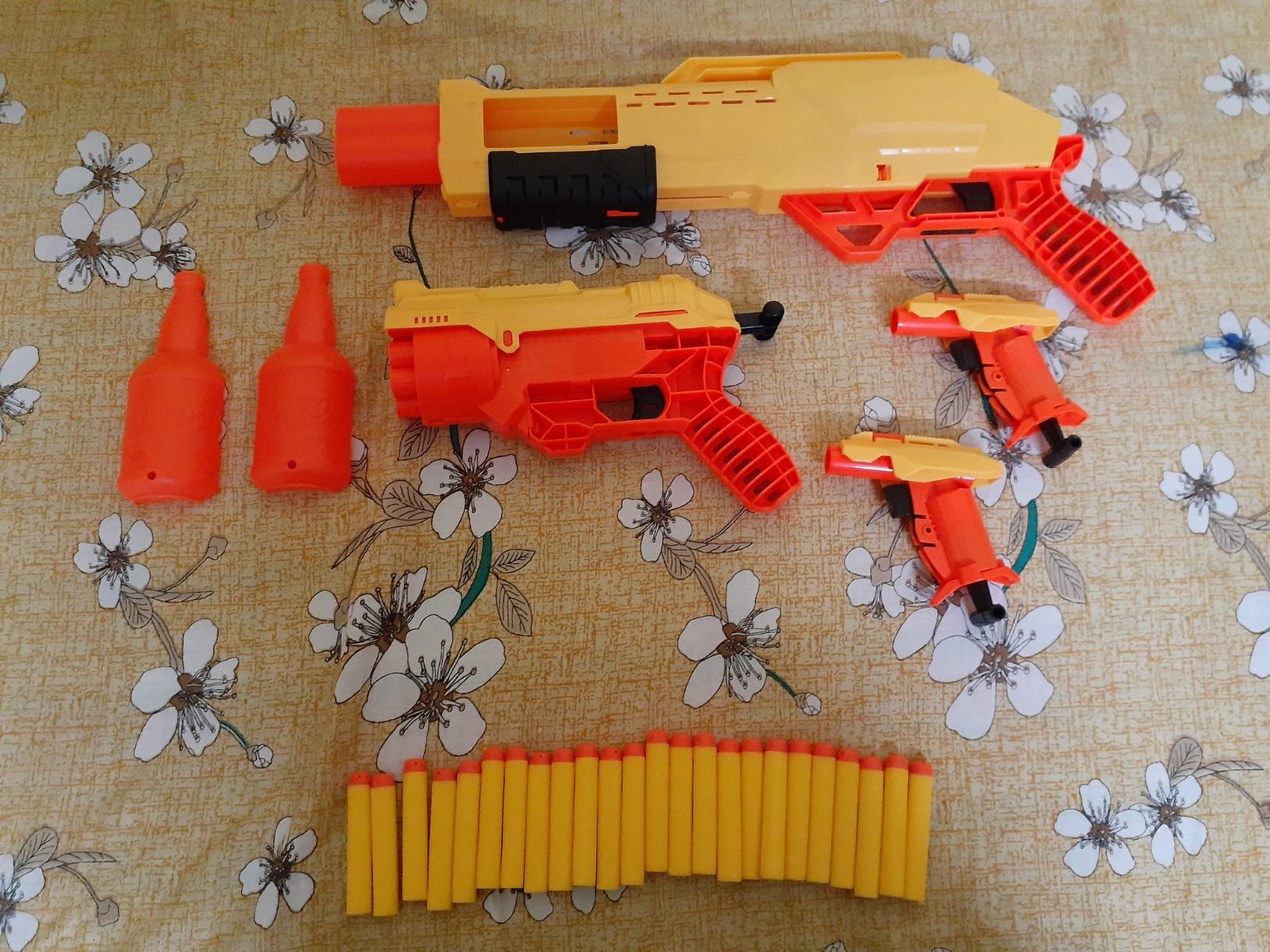 Nerf 31-Piece Alpha Strike Mission Ops Set Includes 4 Blasters, 2 Half ...