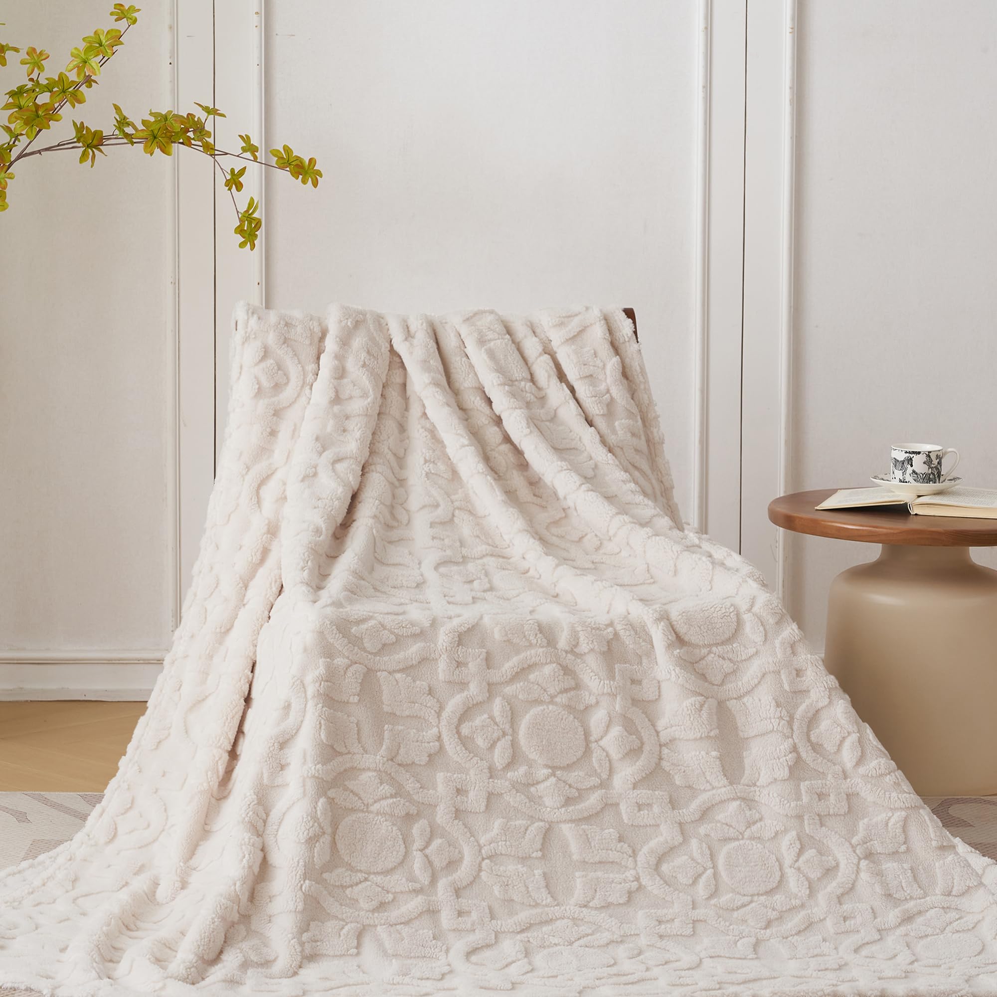 Amazon.com: KORBLISS Home Fleece Throw Blanket for Couch, Bed, TV ...