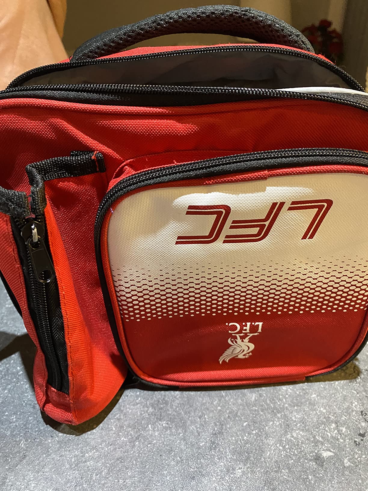 Liverpool F.c. Fade Lunch Bag : Amazon.co.uk: Home & Kitchen