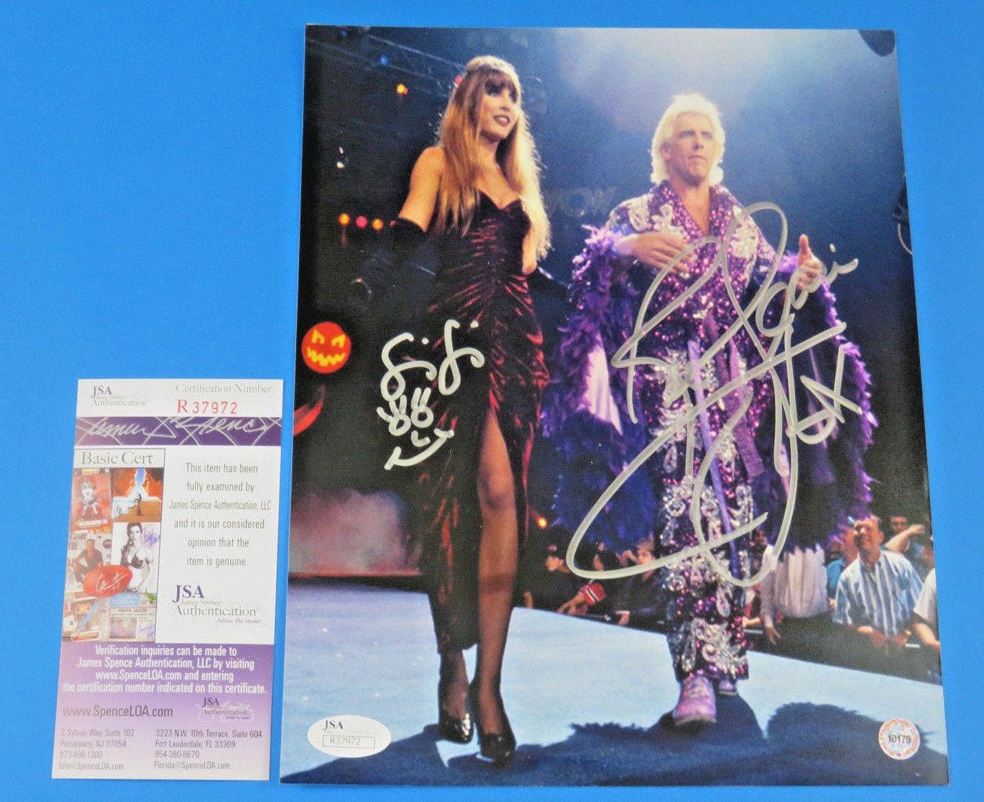RIC FLAIR & FIFI SIGNED 8x10 PHOTO ~ #R37972 ~ WWE WRESTLING AUTOGRAPH ...