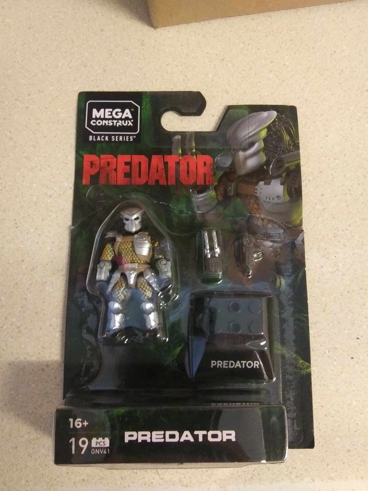 Amazon.com: Mega Construx Pro Builders Predator Figure : Toys & Games