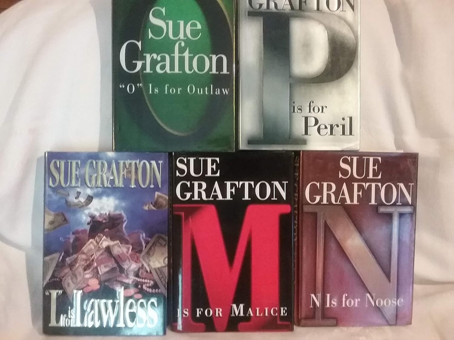 Five Book Set: "L", "M" "N" "O" and "P" (Kinsey Millhone Alphabet ...