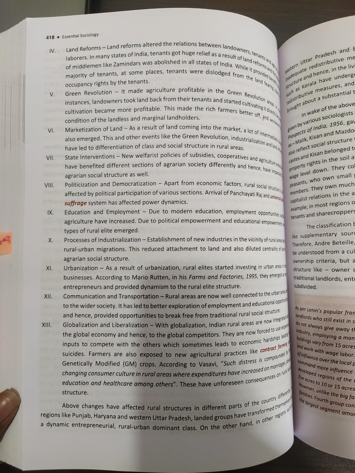 Essential Sociology Second Edition : Amazon.in: Books