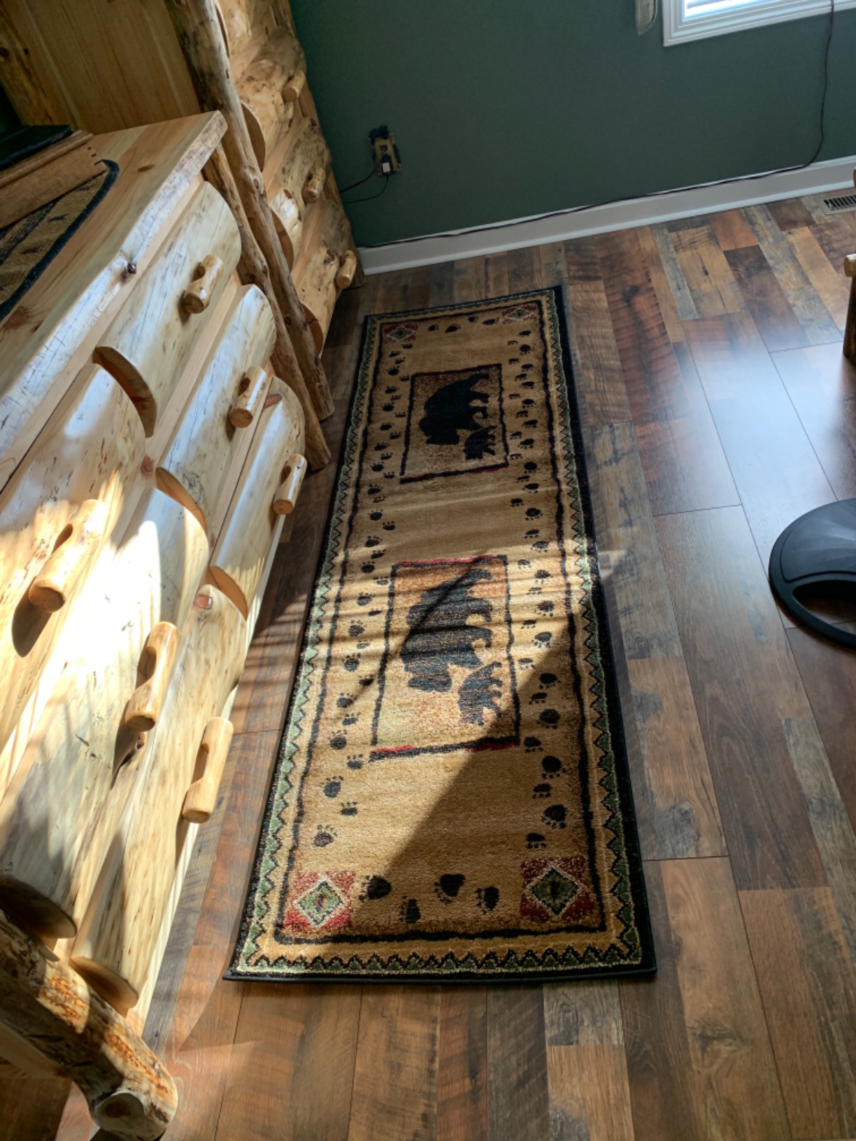Amazon.com: Cabin Lodge Area Rug with Bear And Cub Image (7 Feet 7 Inch ...