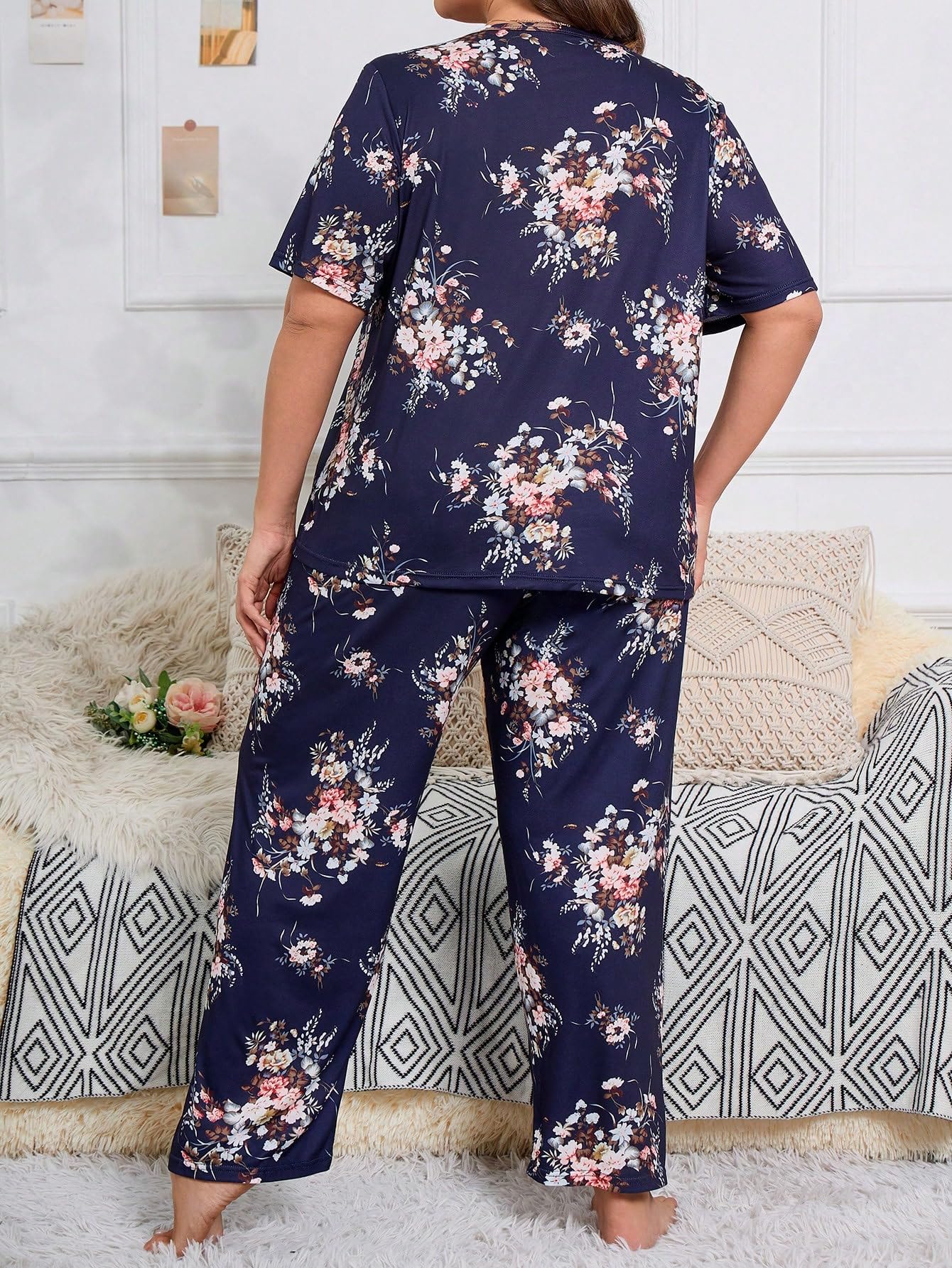 Snapklik.com : WDIRARA Womens Plus Size Short Sleeve Top And Pants Cute ...