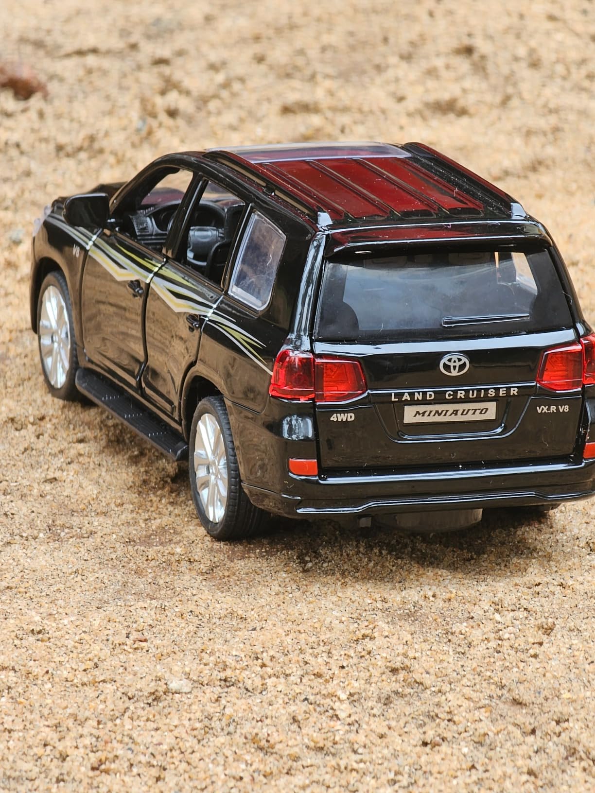 MTG Metro Toys & Gift Toyota Land Cruiser SUV 1:32 Diecast Scale Model ...